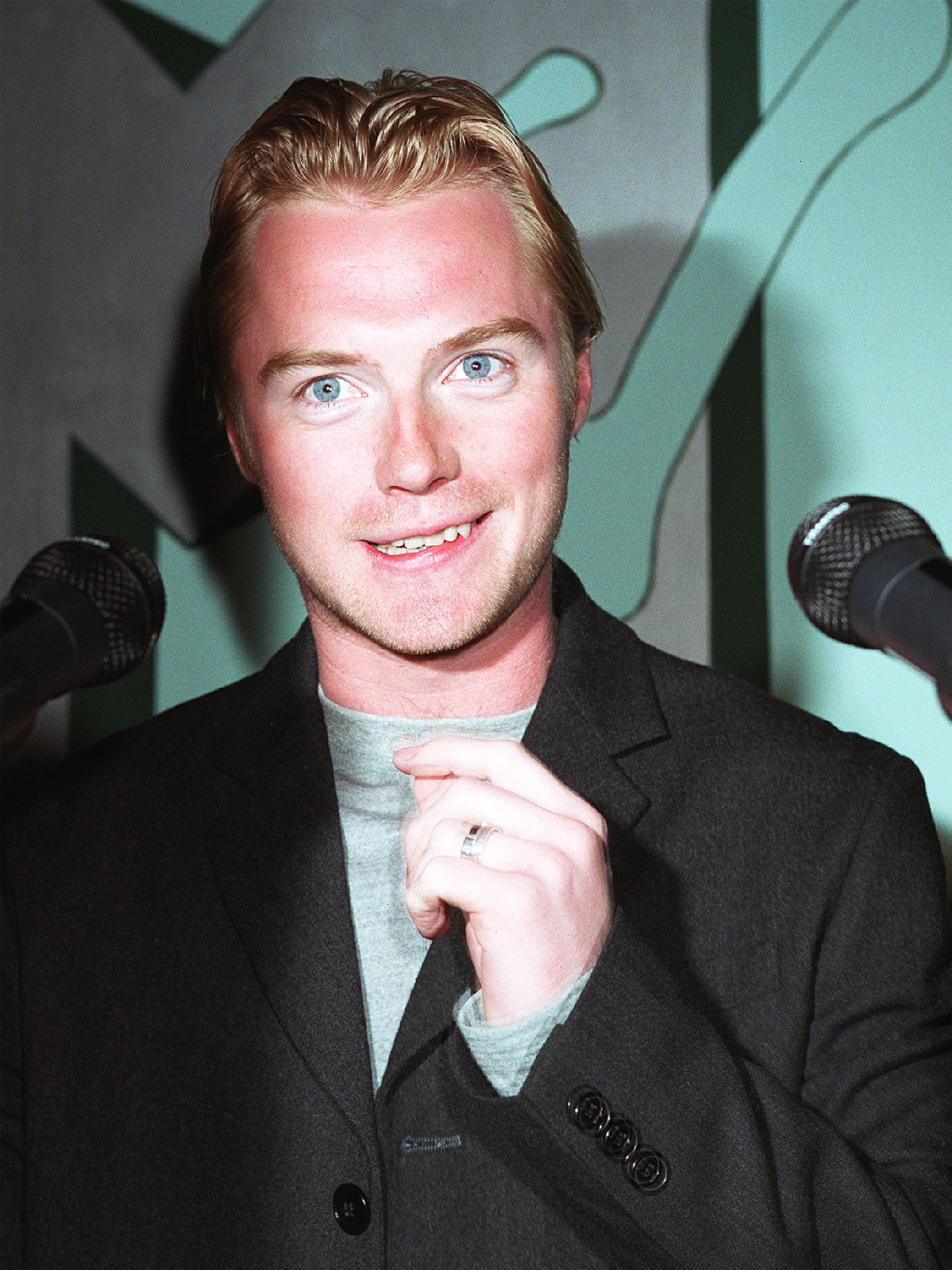 1997, 1999: Ronan Keating - Image 22 from RETOUR SUR LES LOOKS LES PLUS ...