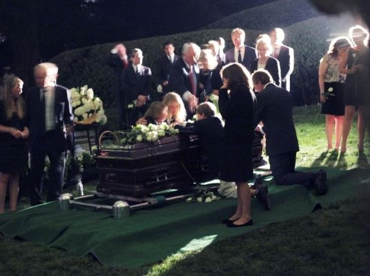 Arlington Burial - The - Image 13 from Sen. Ted Kennedy's Funeral | BET