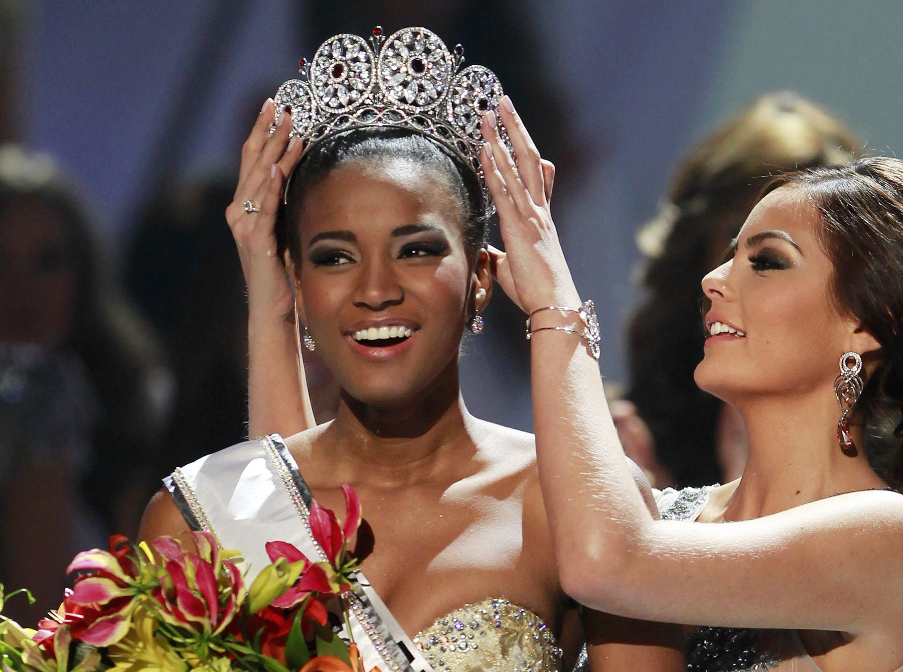 Angolan Beauty Crowned Miss Universe | News | BET