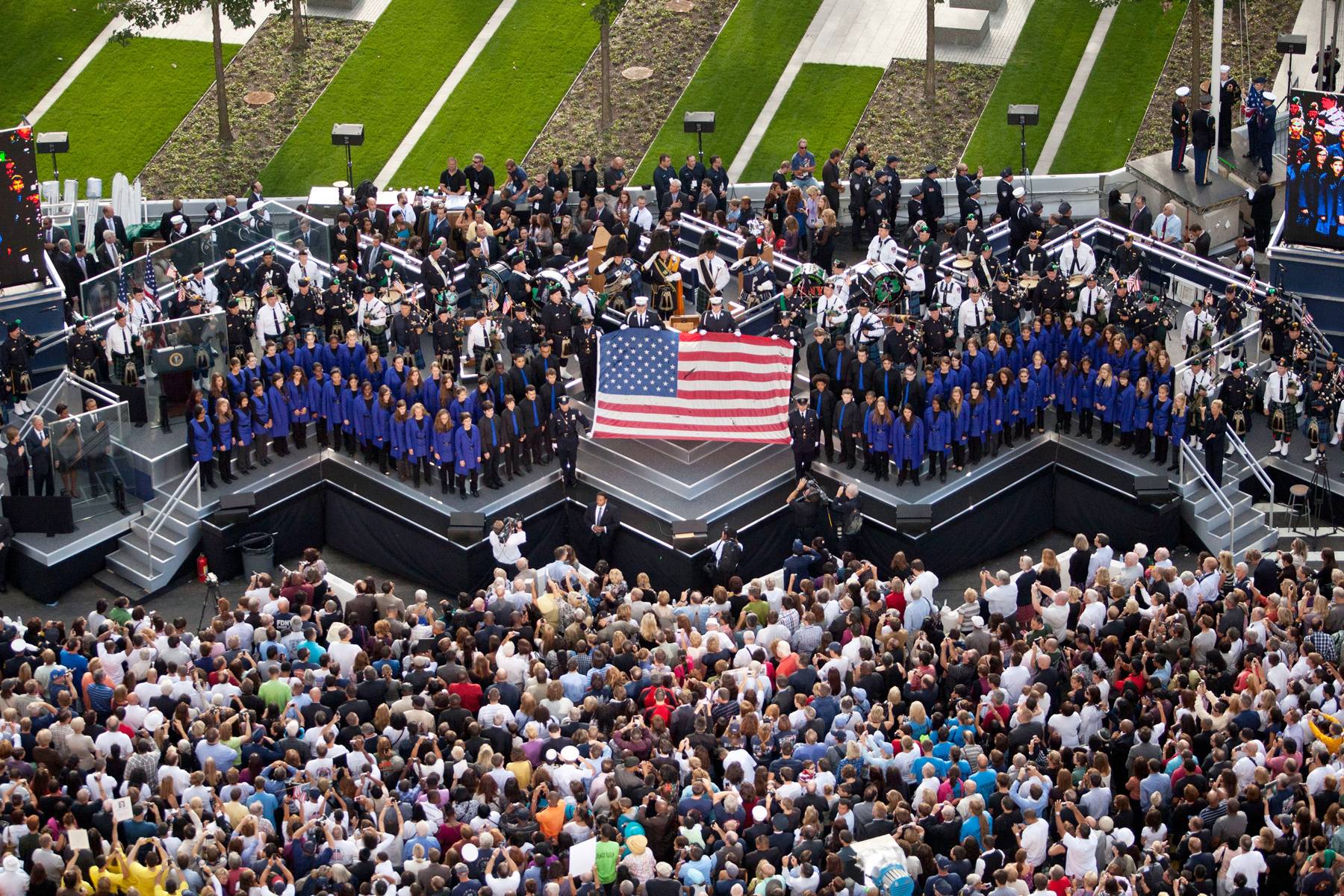 The Ceremony - Attendees - Image 17 from Photos: 9/11 Observances ...