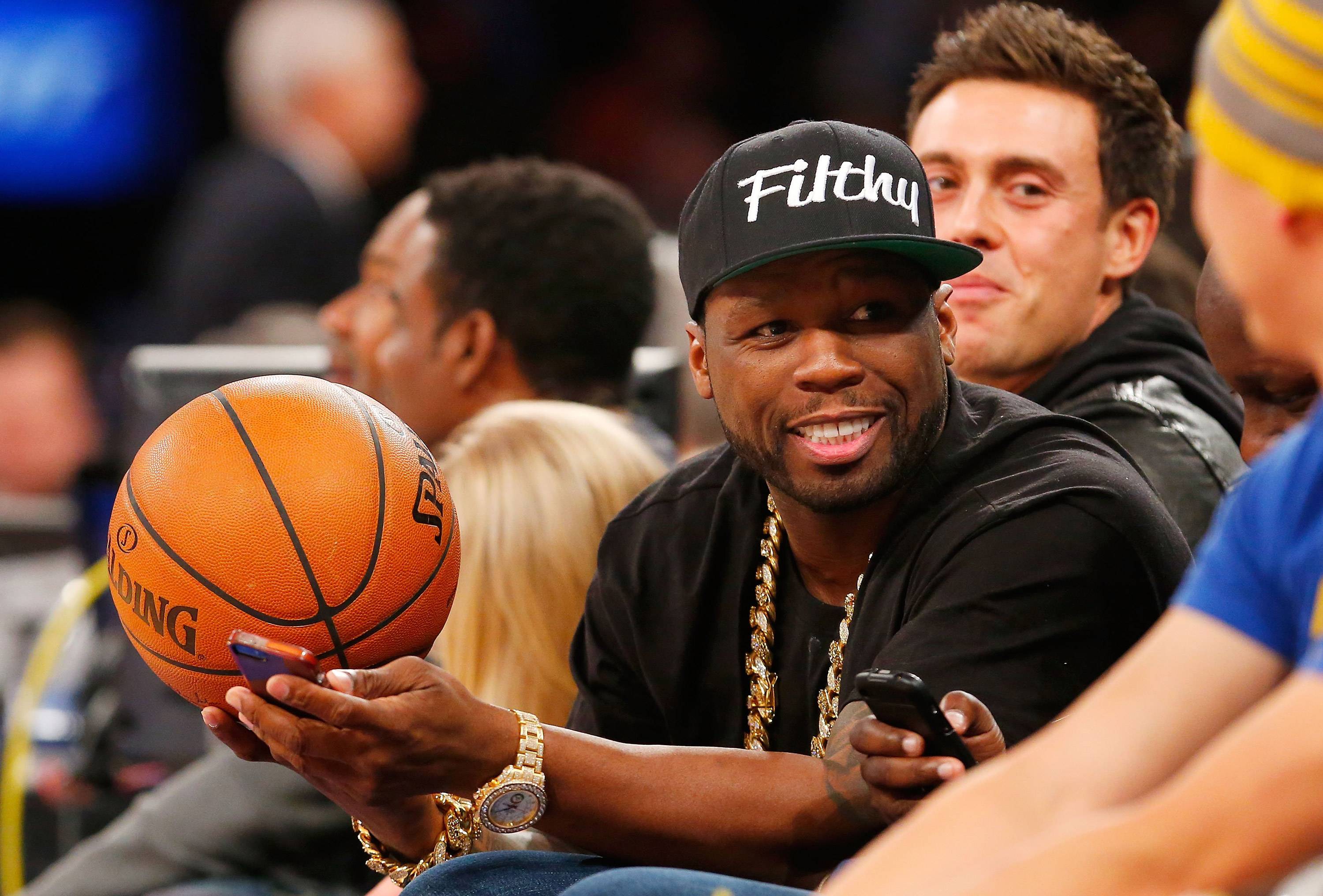 50 Cent Confronts Steve Stoute at NY Knicks Game | News | BET