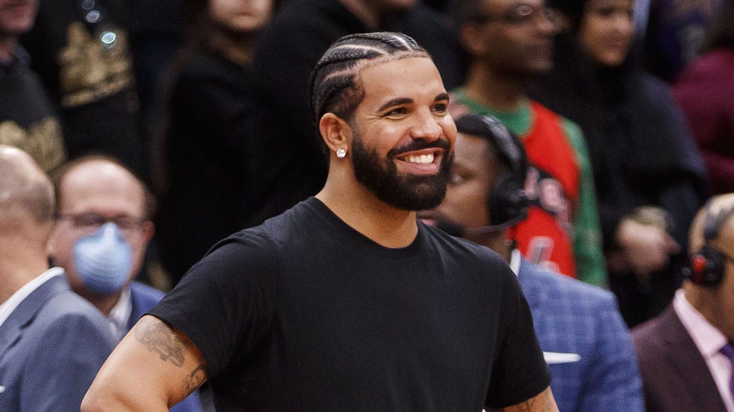 Drake Sells Hidden Hills "YOLO Estate" For Cool $12 Milly, Cops $50 ...