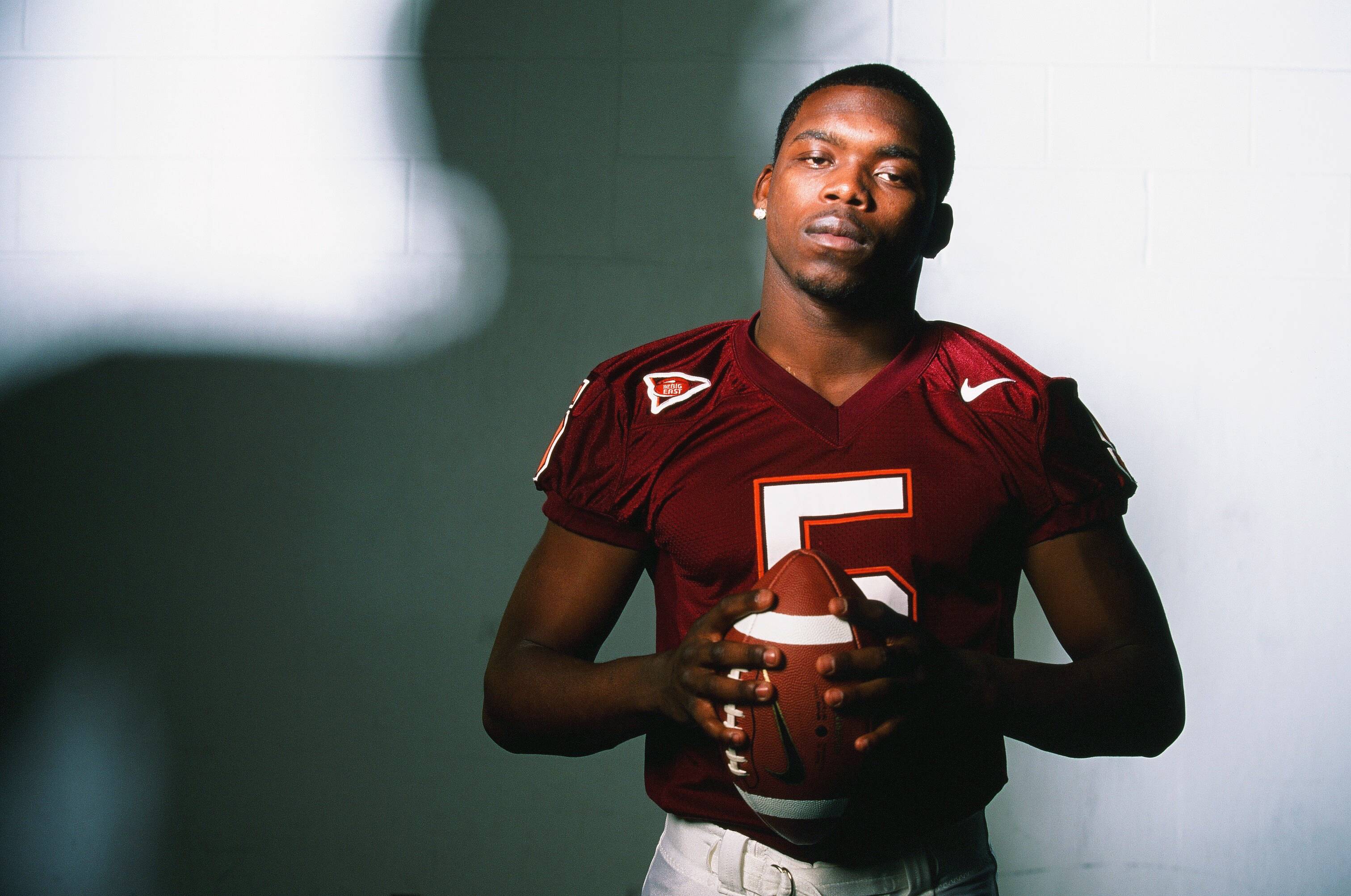 Watch: Michael Vick's Brother Runs From Police in This Insane Footage ...