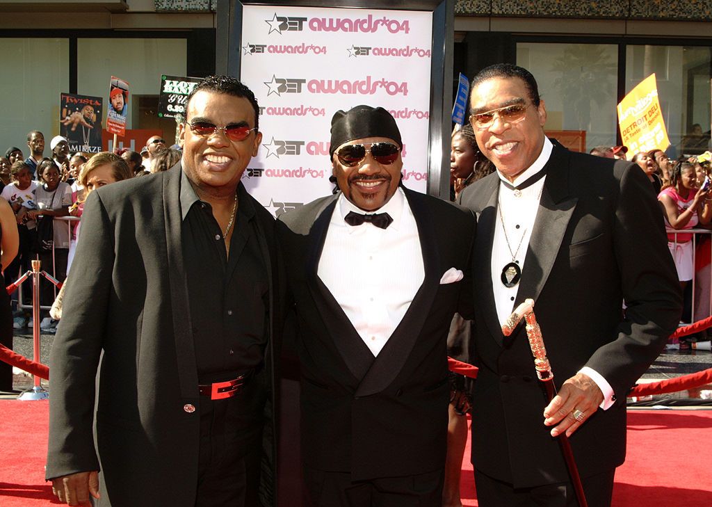 The Isley Brothers sparkle - Image 4 from Soul Train Awards 2022 ...