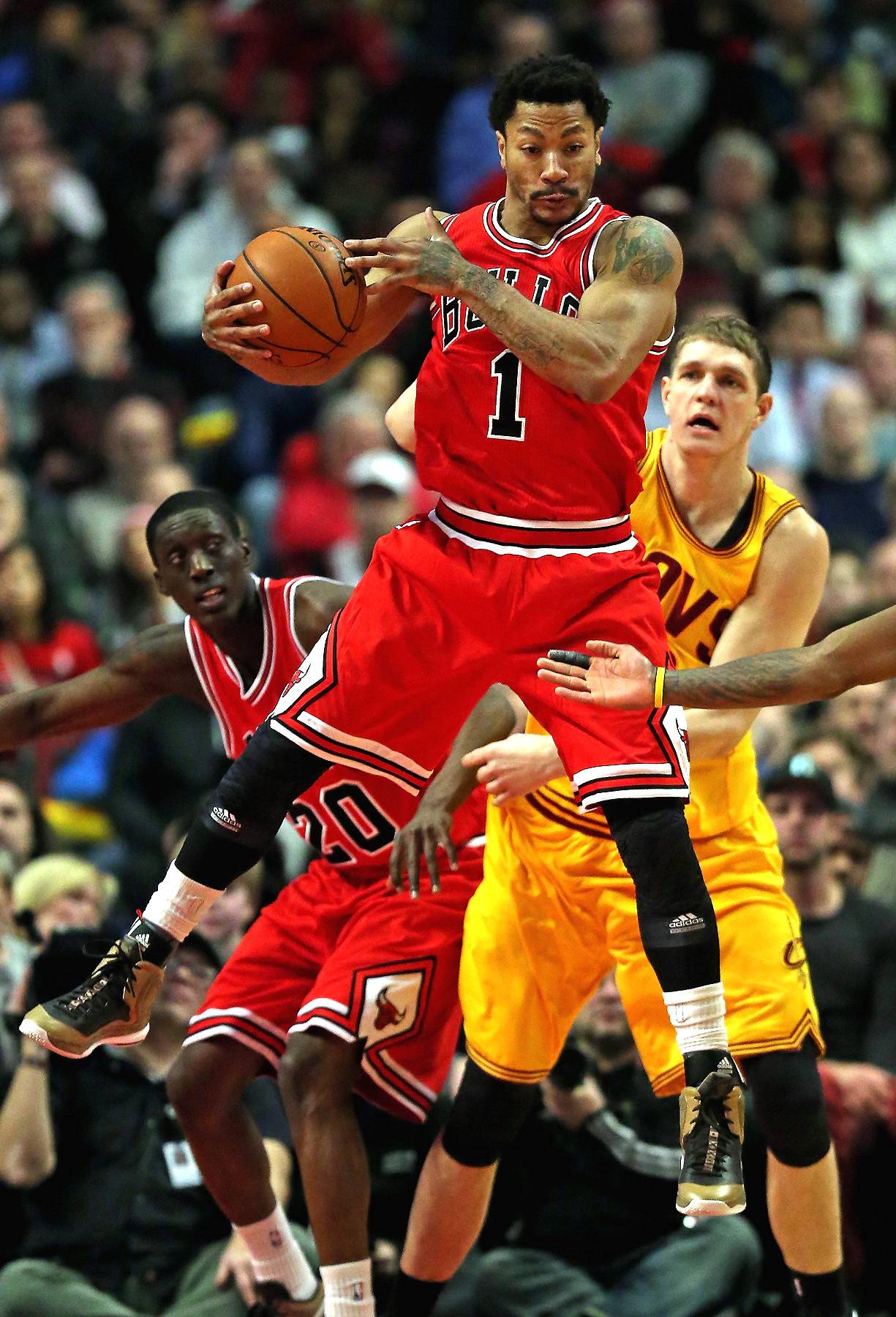 Derrick Rose, Bulls Rout - Image 2 from Sports Buzz: Carmelo Anthony to ...