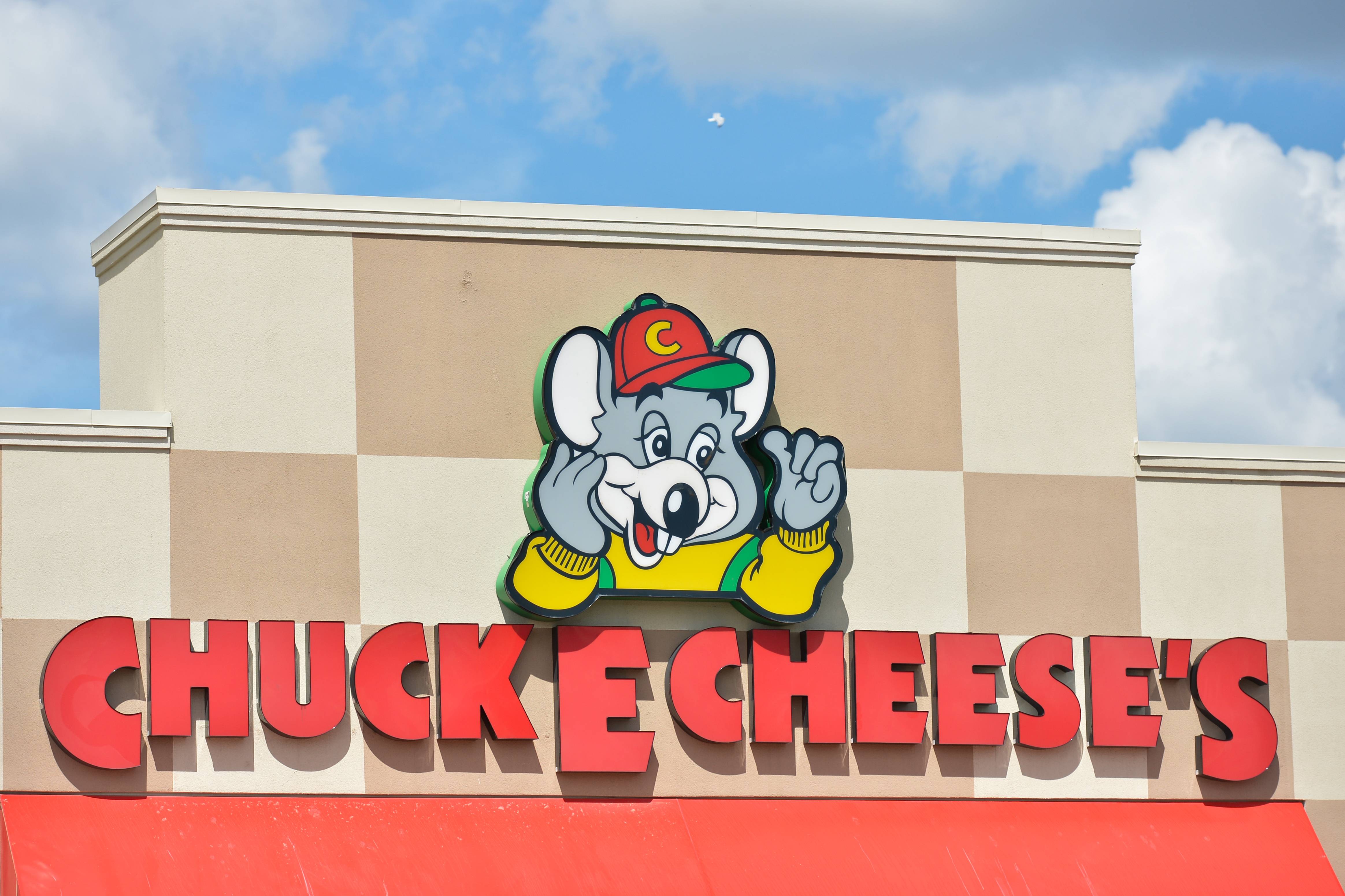 Family Calls Out Chuck E. Cheese Alleging Racist Behavior After ...