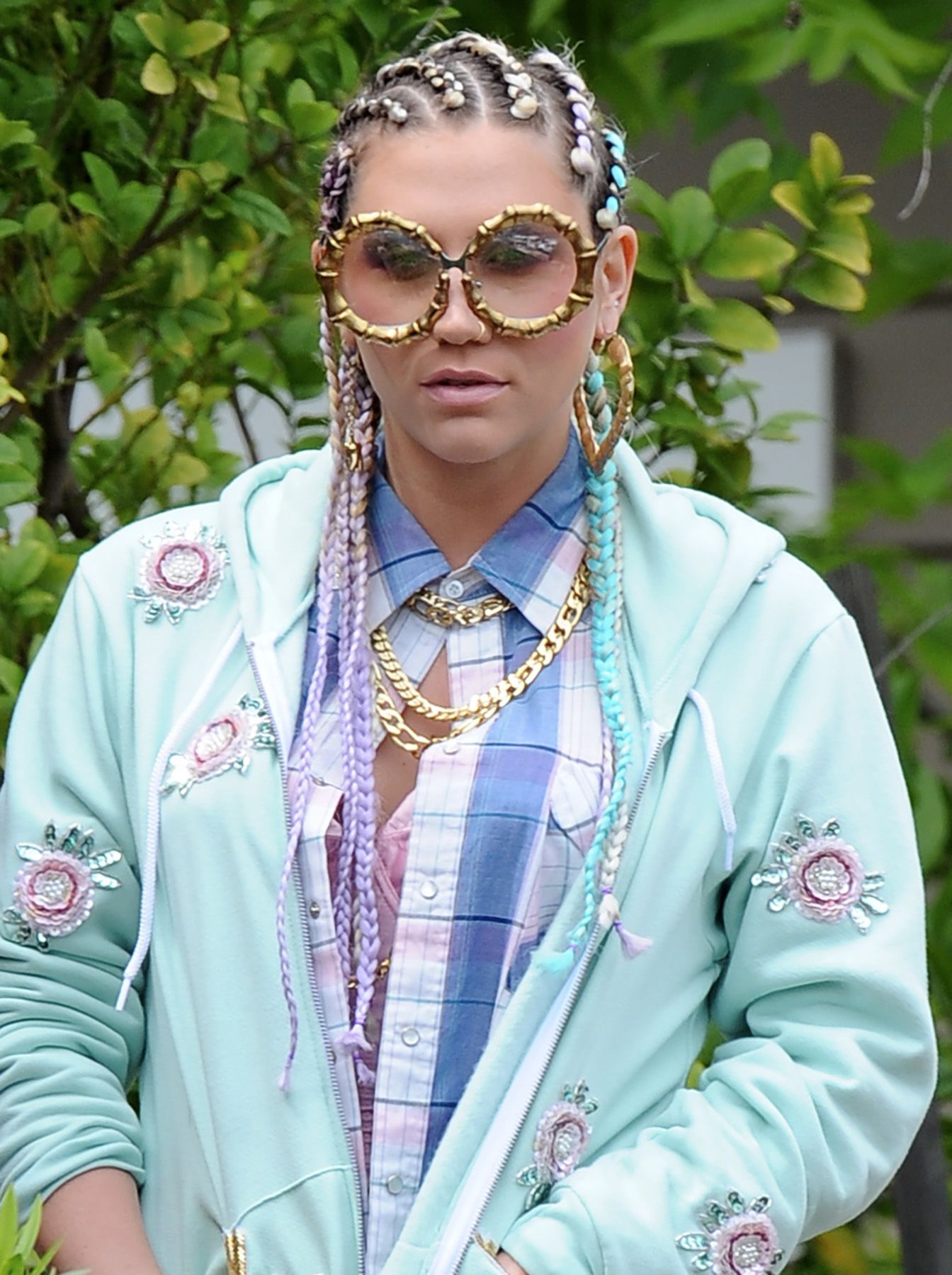 Kesha - Before pop - Image 8 from 'Dos and Don'ts: Black Hairstyles on ...
