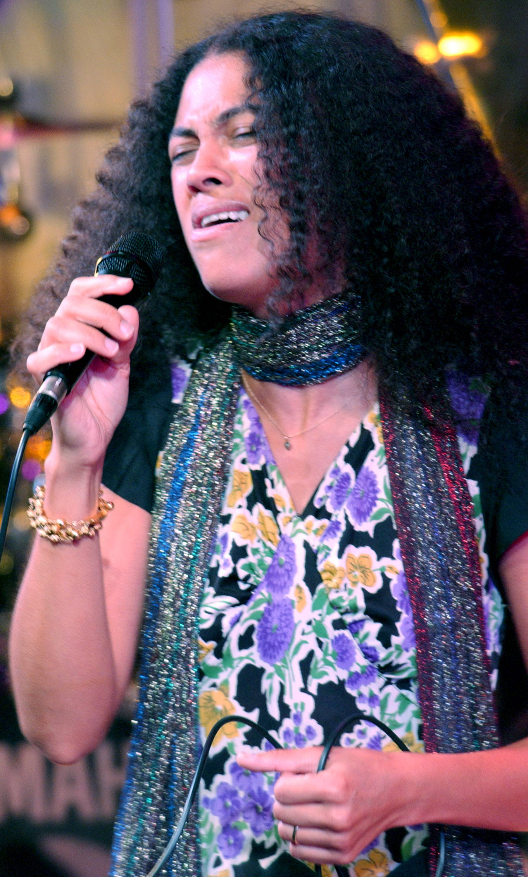 "Afraid" - Amel opens - Image 2 from The Rundown: Amel Larrieux, Ice ...