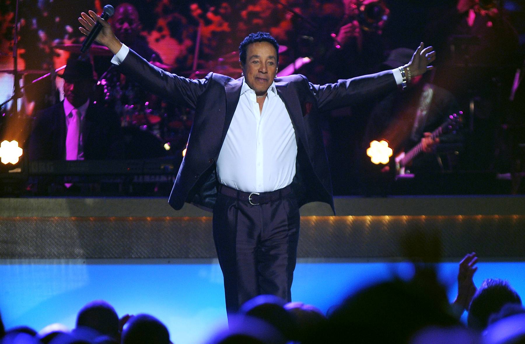 Open Arms - Smokey - Image 23 from Show Highlights | BET