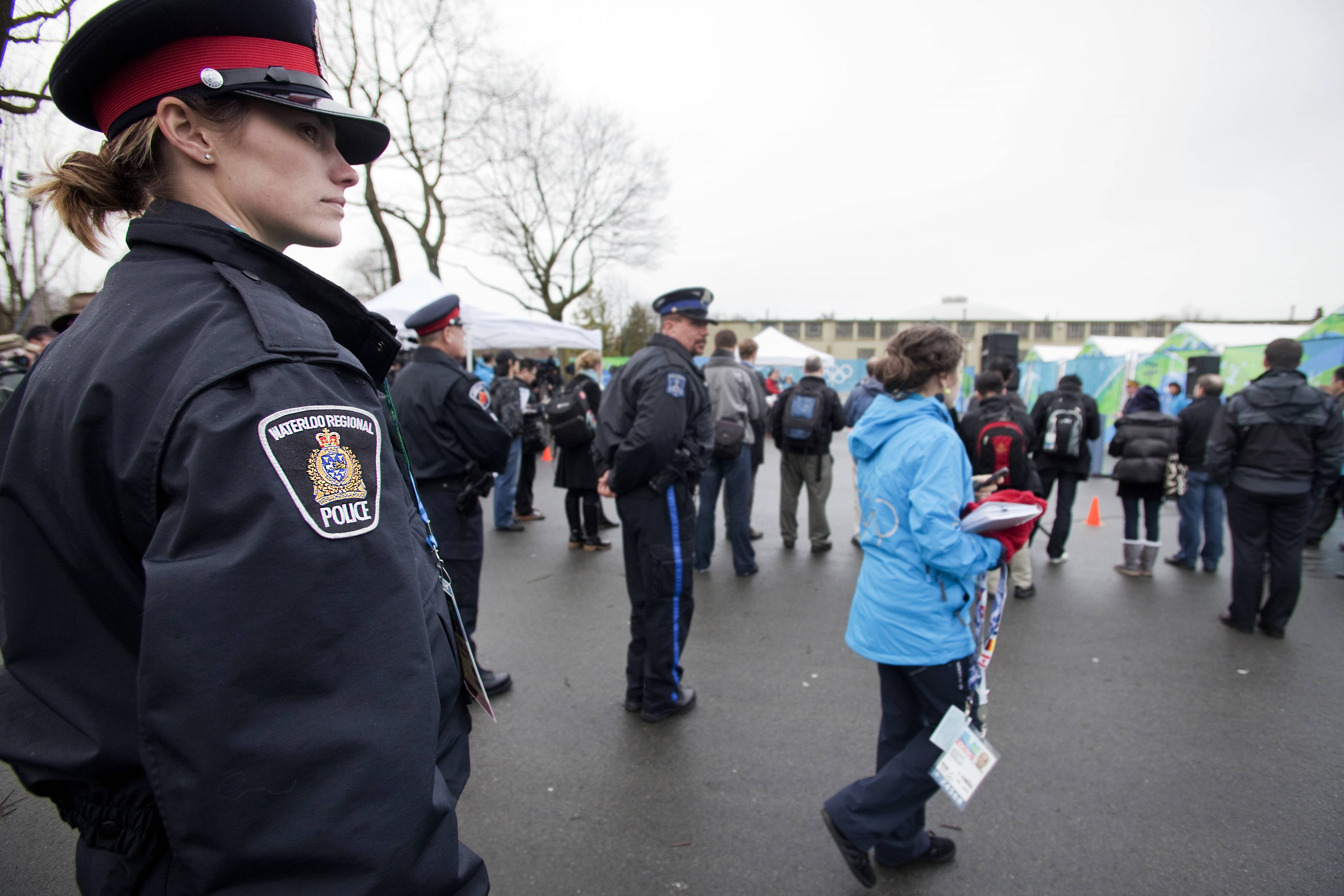 Disturbing Video Shows Iowa Officer Pull the Dreadlocks of Montavis ...