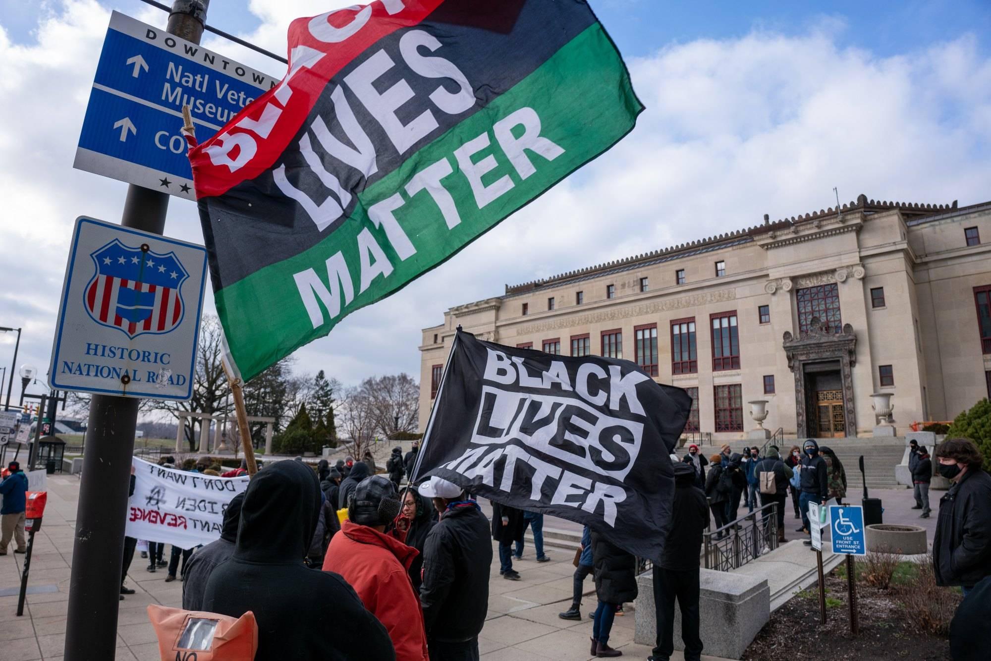 Black Lives Matter Foundation Fundraised $90 Million in 2020 As It ...