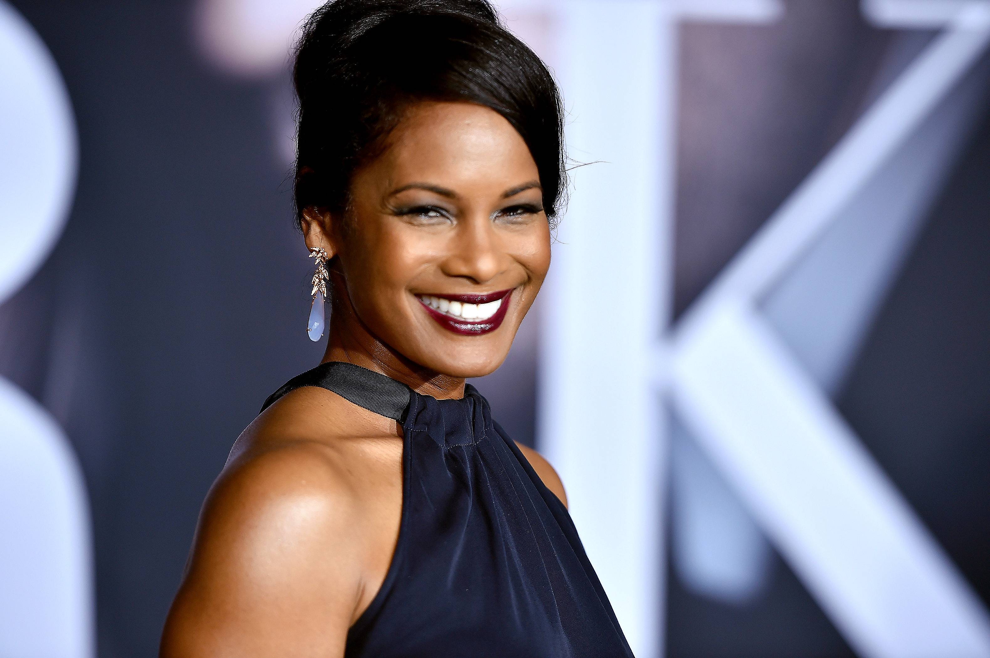 Robinne Lee on What She Learned Playing a Powerful Lesbian in 'Fifty ...