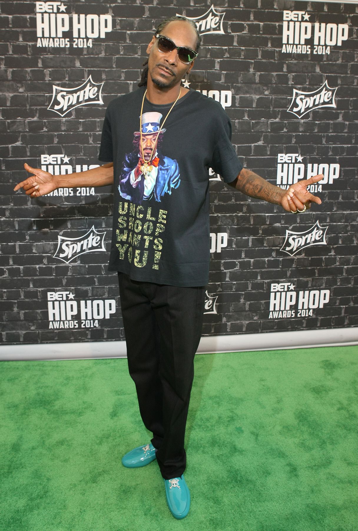 Uncle Snoop in Effect - Image 2 from Red Carpet Goes Green | BET HipHop ...