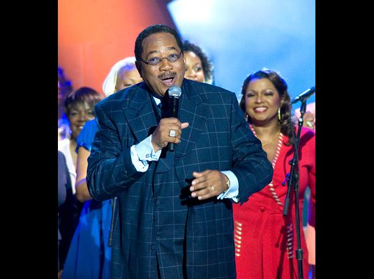 Bobby Jones Gospel - - Image 10 from Bobby Jones Gospel | Photos | BET