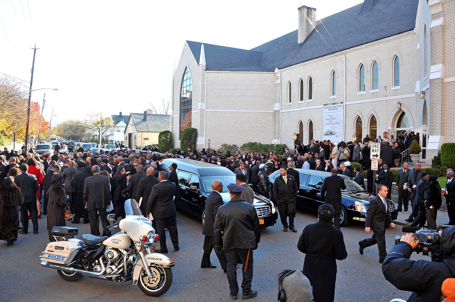 The funeral service for - Image 6 from Heavy D's Funeral | BET