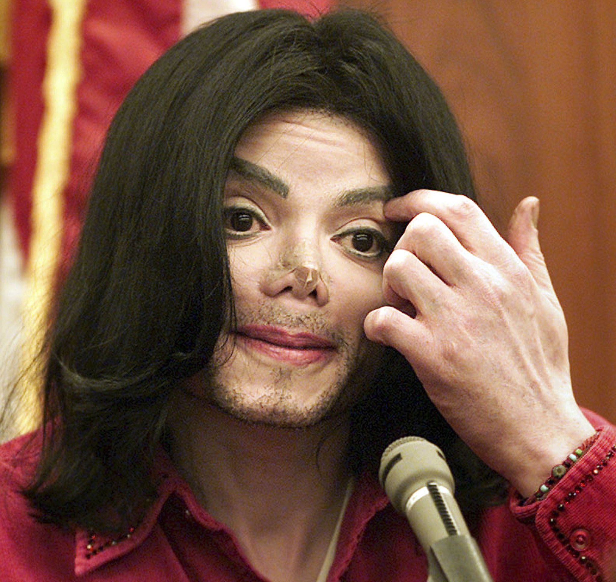 Michael Jackson - In - Image 6 from 10 Most Controversial Jury Verdicts ...