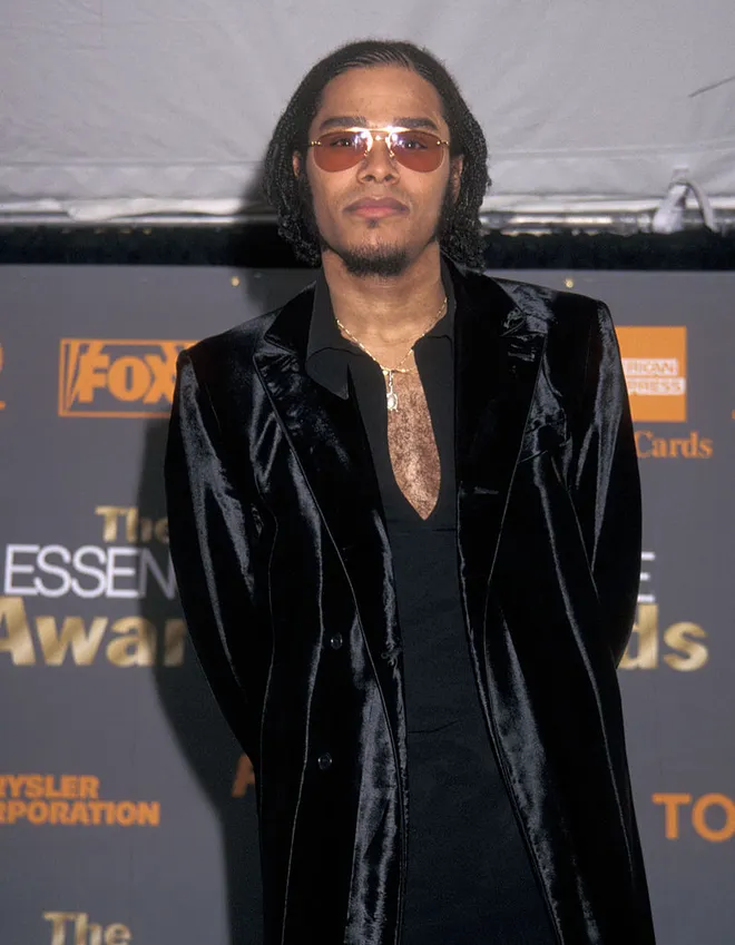 Maxwell shows off his - Image 4 from Soul Train Awards 2022: The Many ...