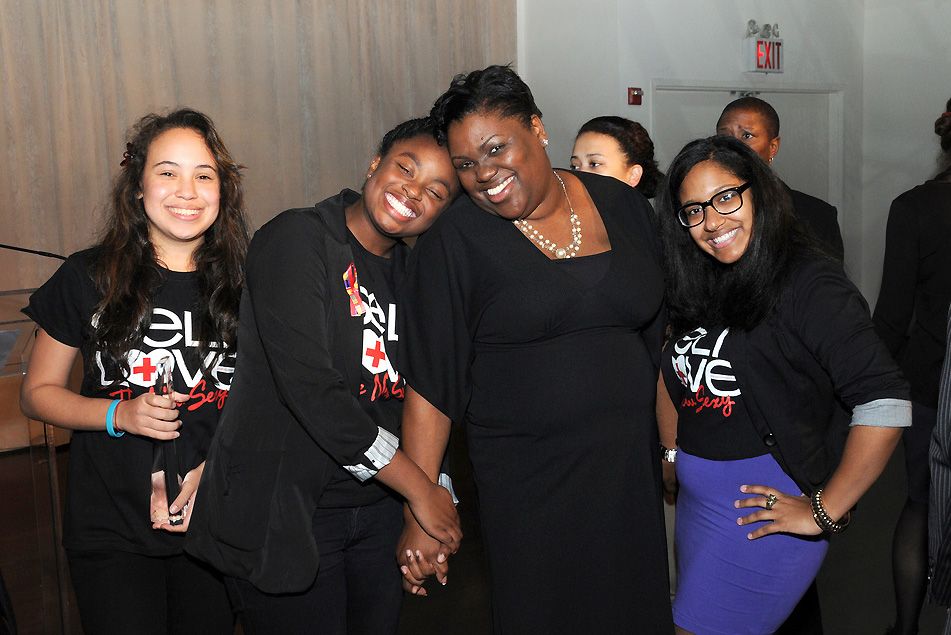 Health Hero: Helping Young Women in NYC Become HIV/AIDS Peer Educators ...
