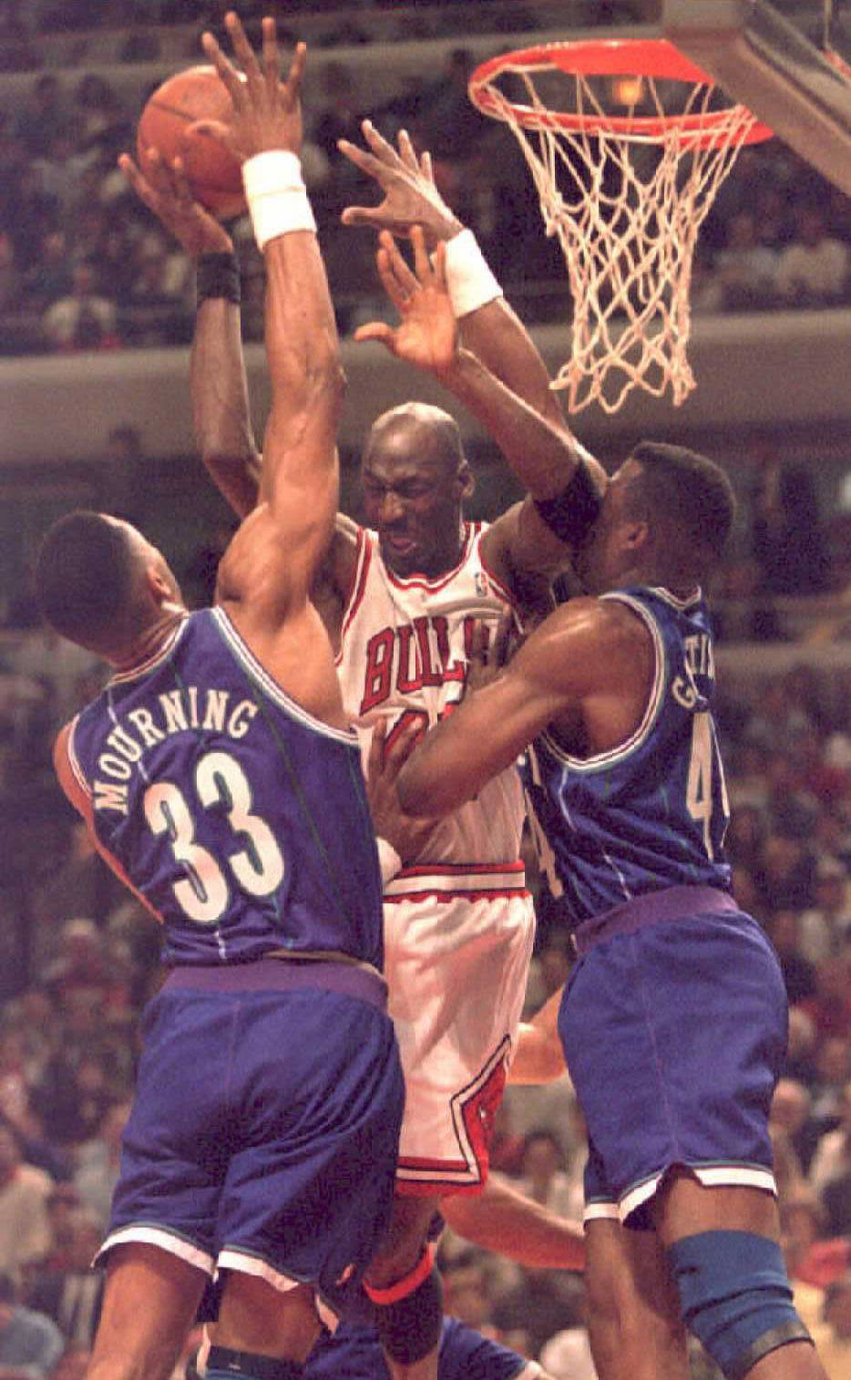 Jordan Leads Bulls to - Image 7 from Michael Jordan's Most Significant ...