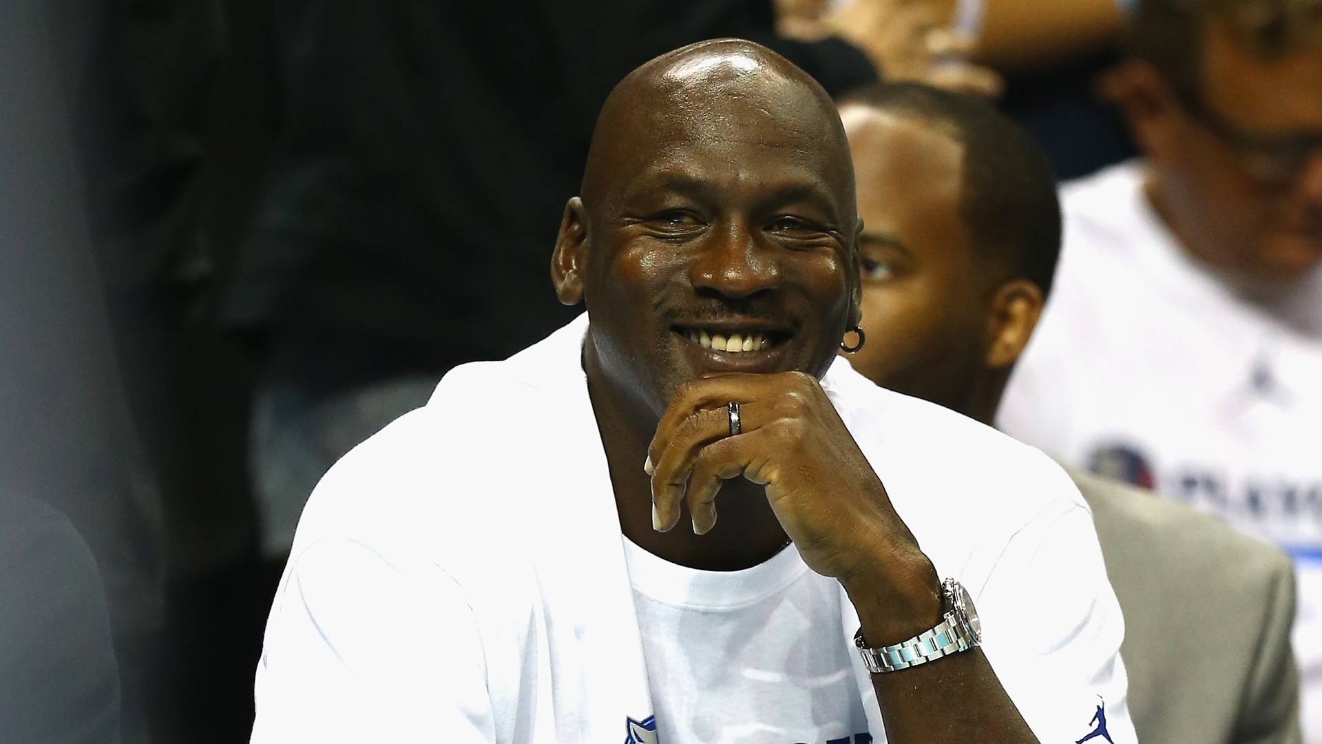 bet-buzz-michael-jordan-north-carolina-michael-jordan-donates-10m