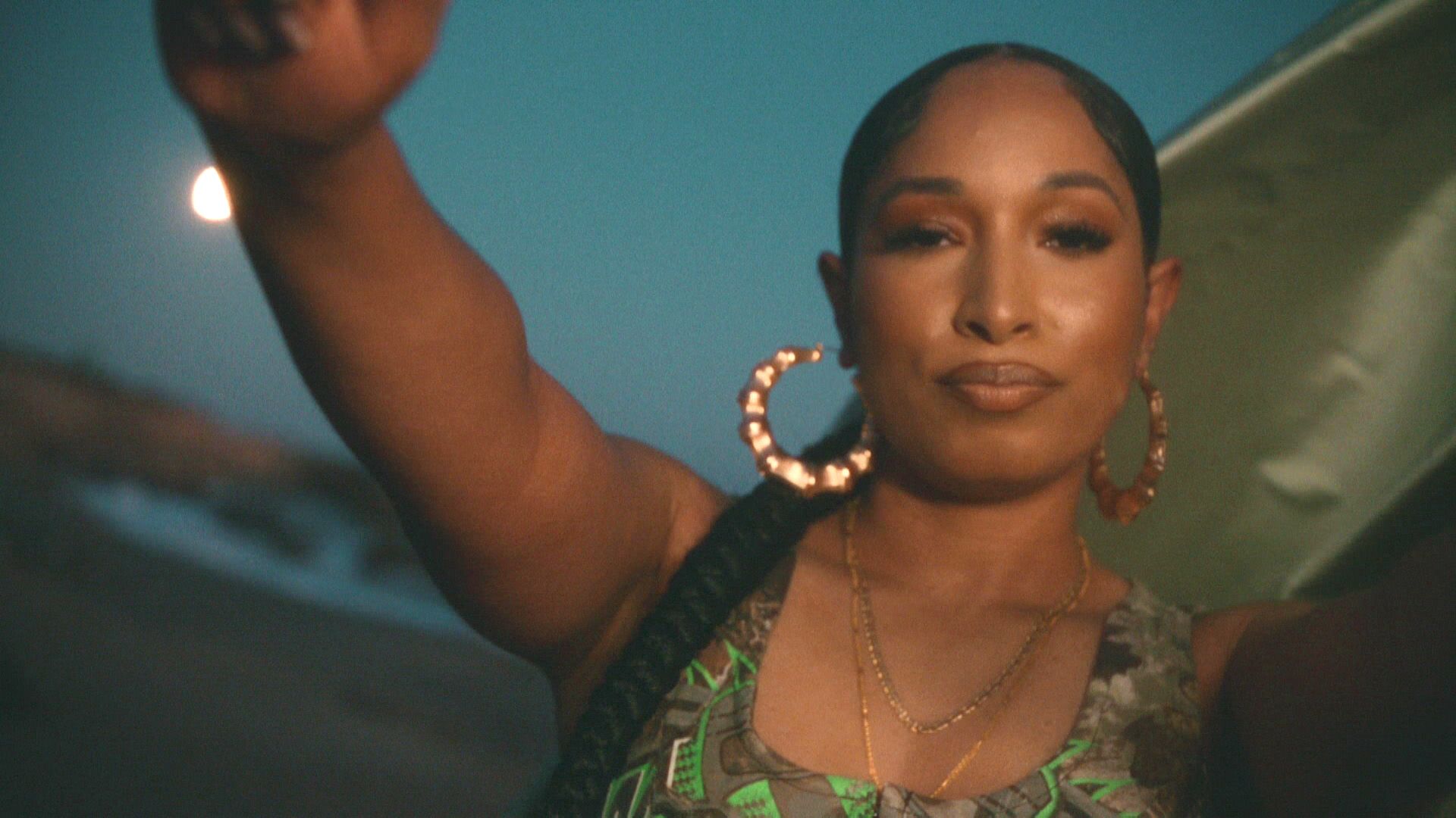 Allyn and Dom Belli - "Step Bout Me" - (Video Clip) | BET HipHop Awards