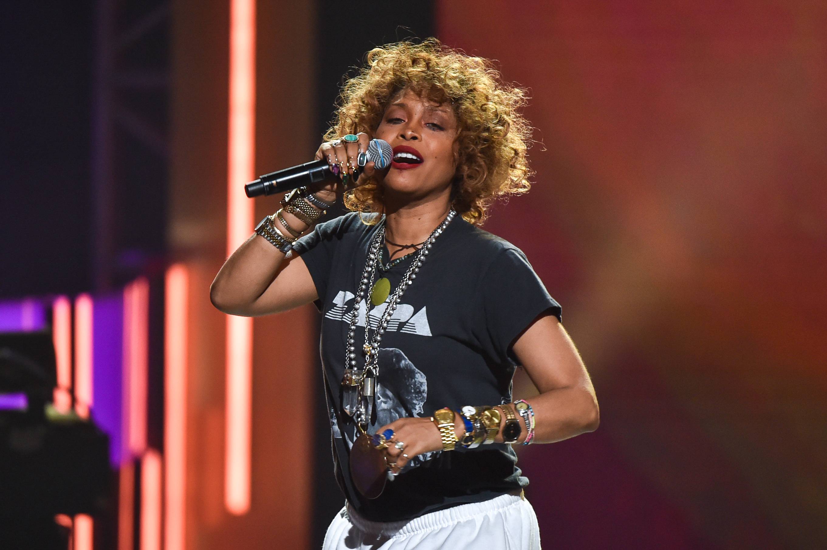 Erykah Badu Singing With Her Teenage Daughter, Puma, Will Blow You Away ...