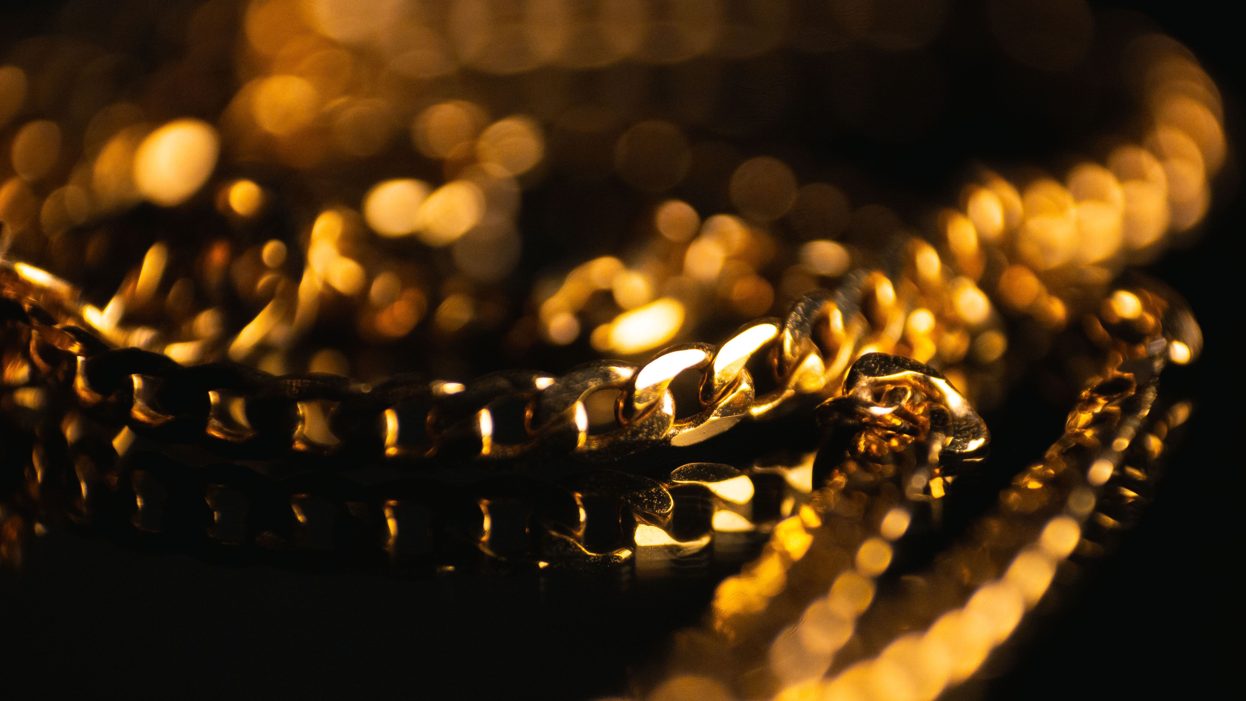 Mexican Rapper Has Gold Chains Surgically Implanted Into Scalp - (Video ...