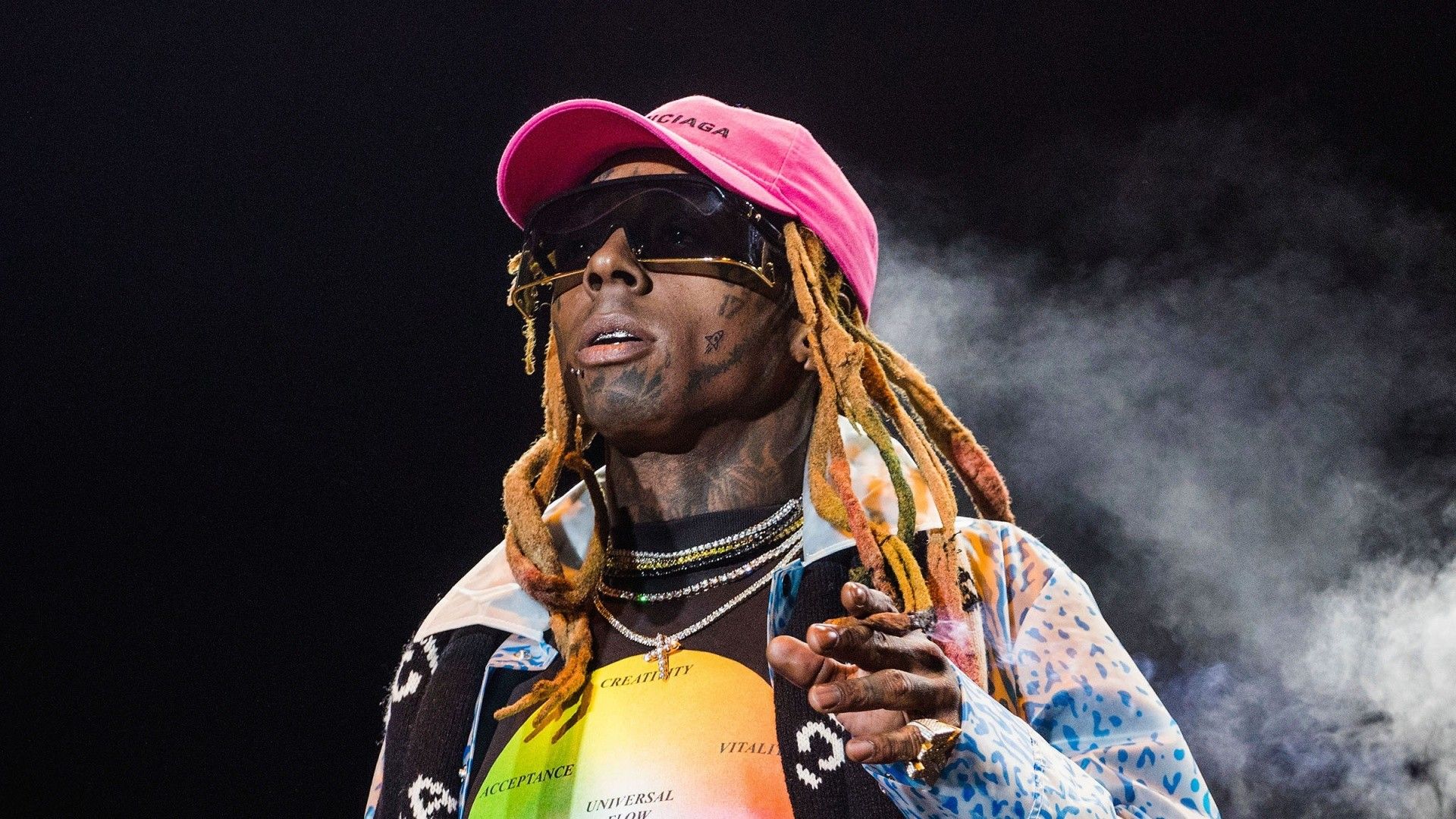 Lil Wayne Gets Items Thrown At Him During His Set At A Recent Show ...