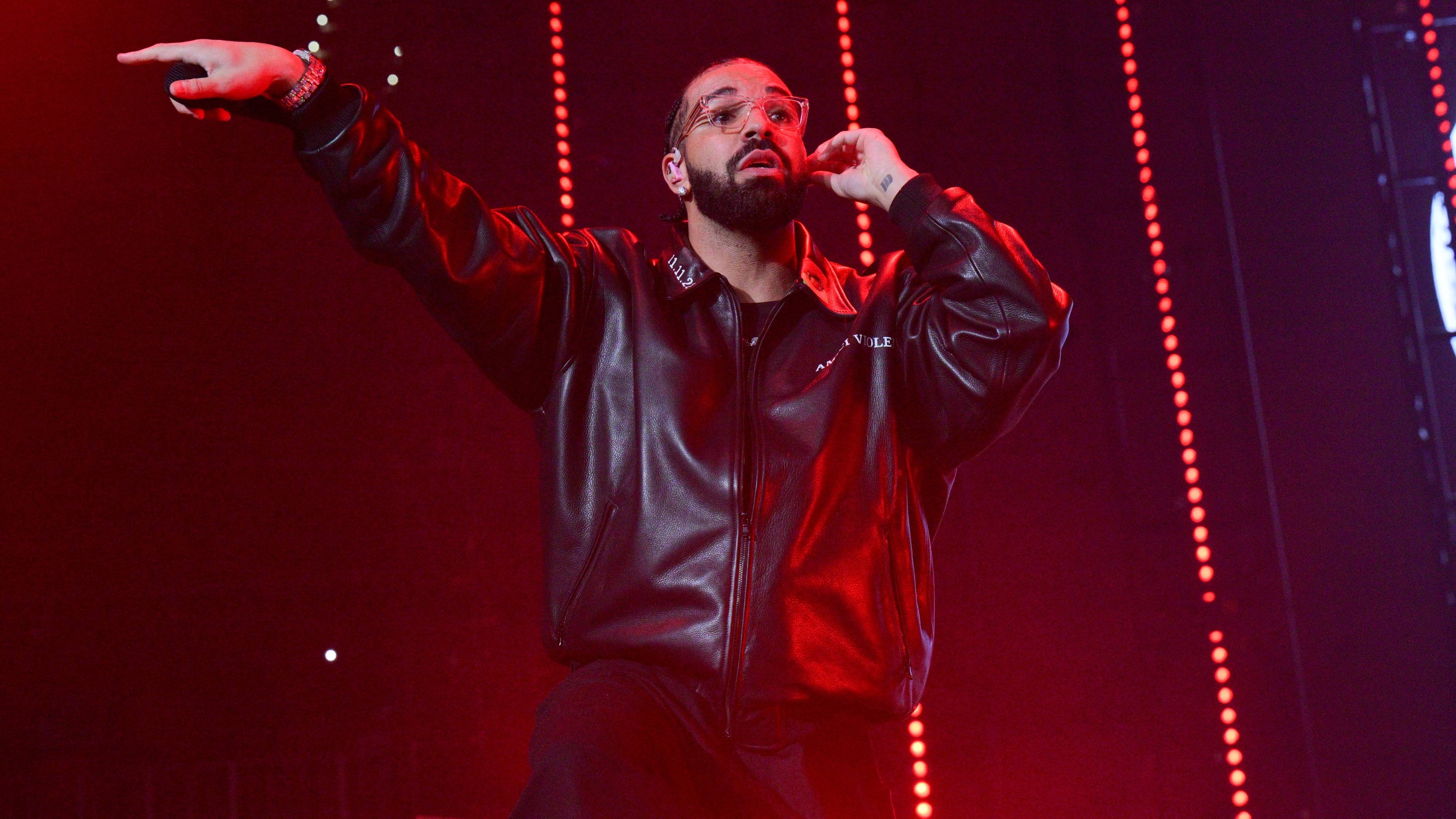 Drake Defends Pink Manicure: ‘The World Is Being Homophobic’ | News | BET