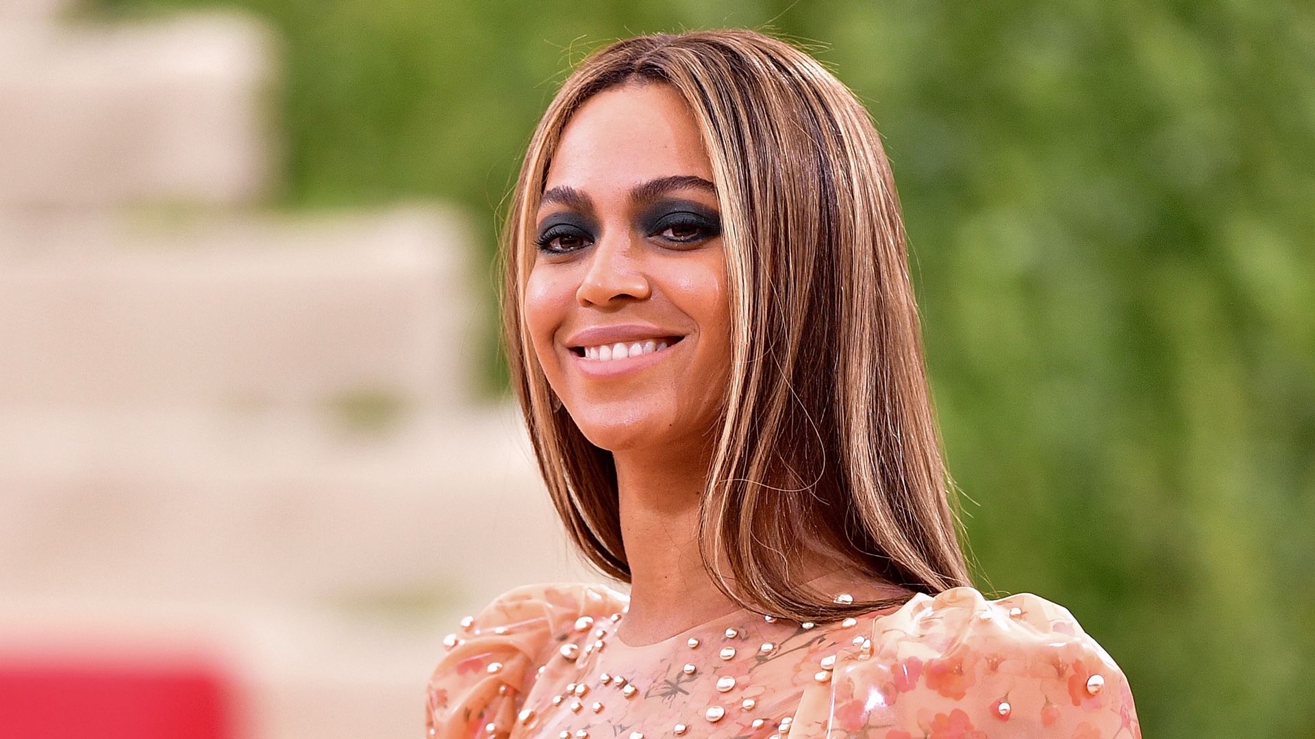 Beyoncé Joins The Obamas For YouTube Class of 2020 Graduation - (Video ...
