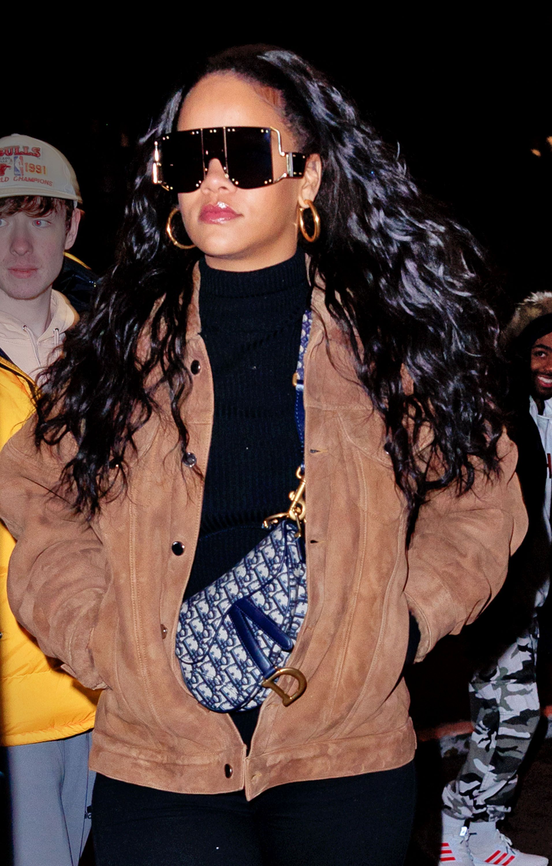 Rihanna Spotted In NYC Wearing Unreleased Fenty Shades Amid Her Lawsuit ...