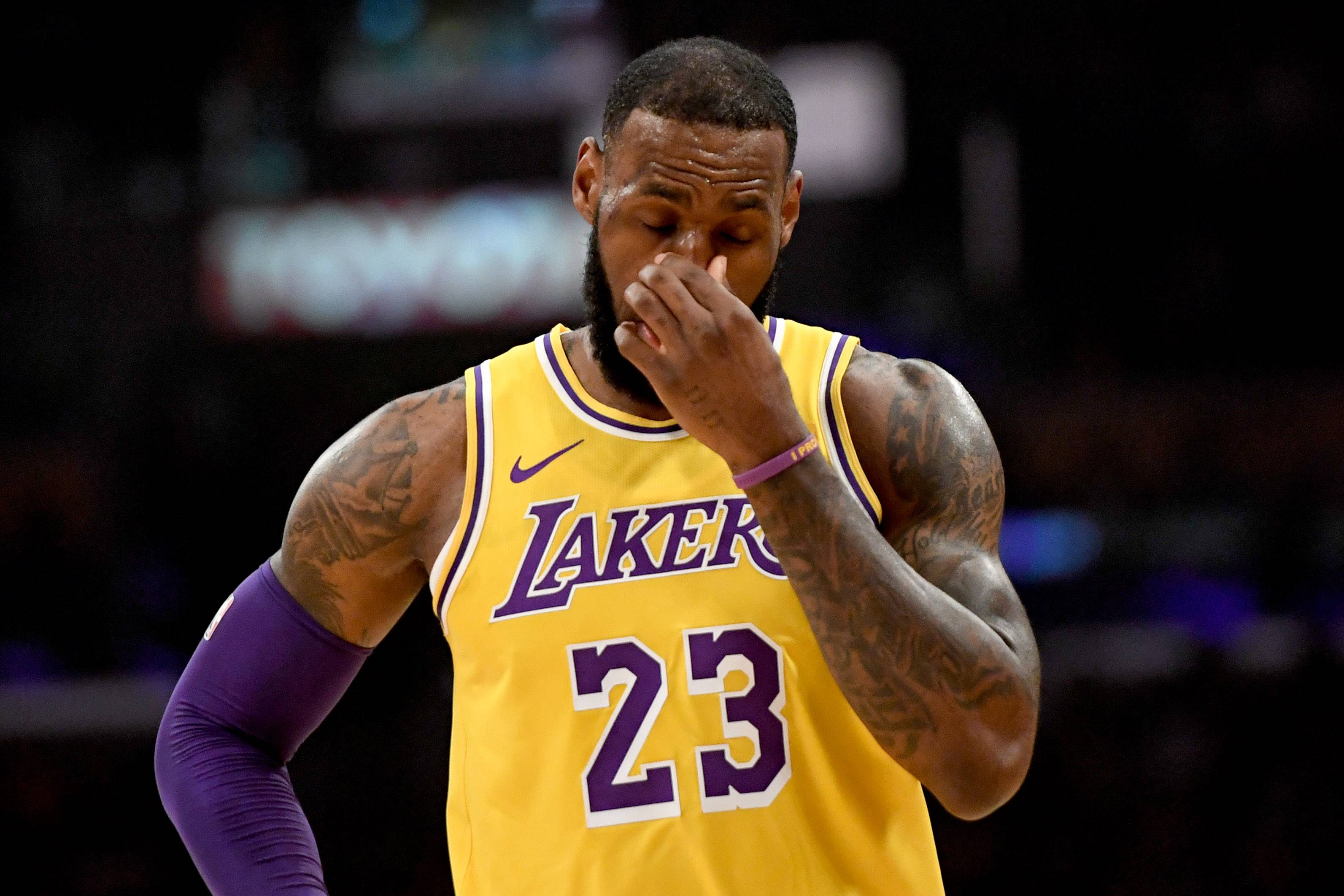 Funny AF LeBron James Bald Spot Meme Is Why The Internet Is The Most ...