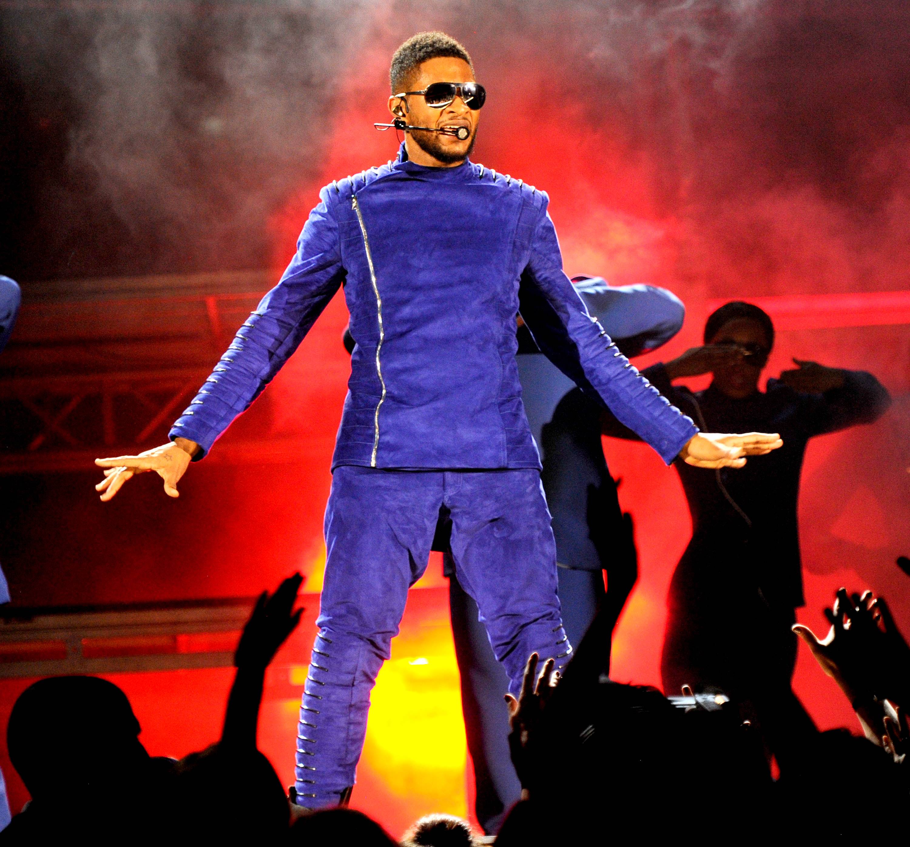 A Pinch of Prince - Image 6 from 10 Reminders That Usher Is the King of ...