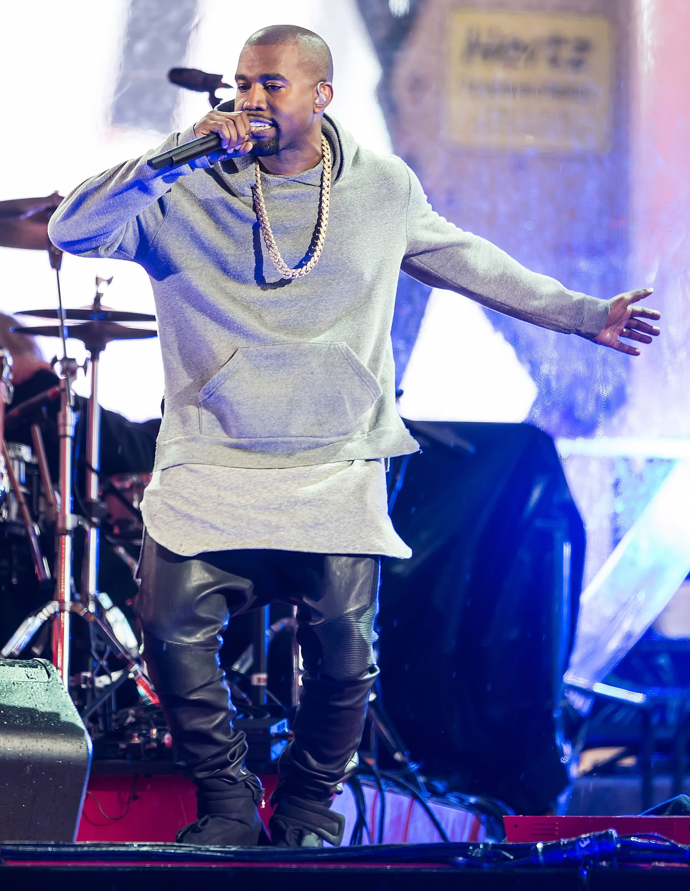 The Visionary - Kanye - Image 1 from Watch the Throne: 10 Artists ...