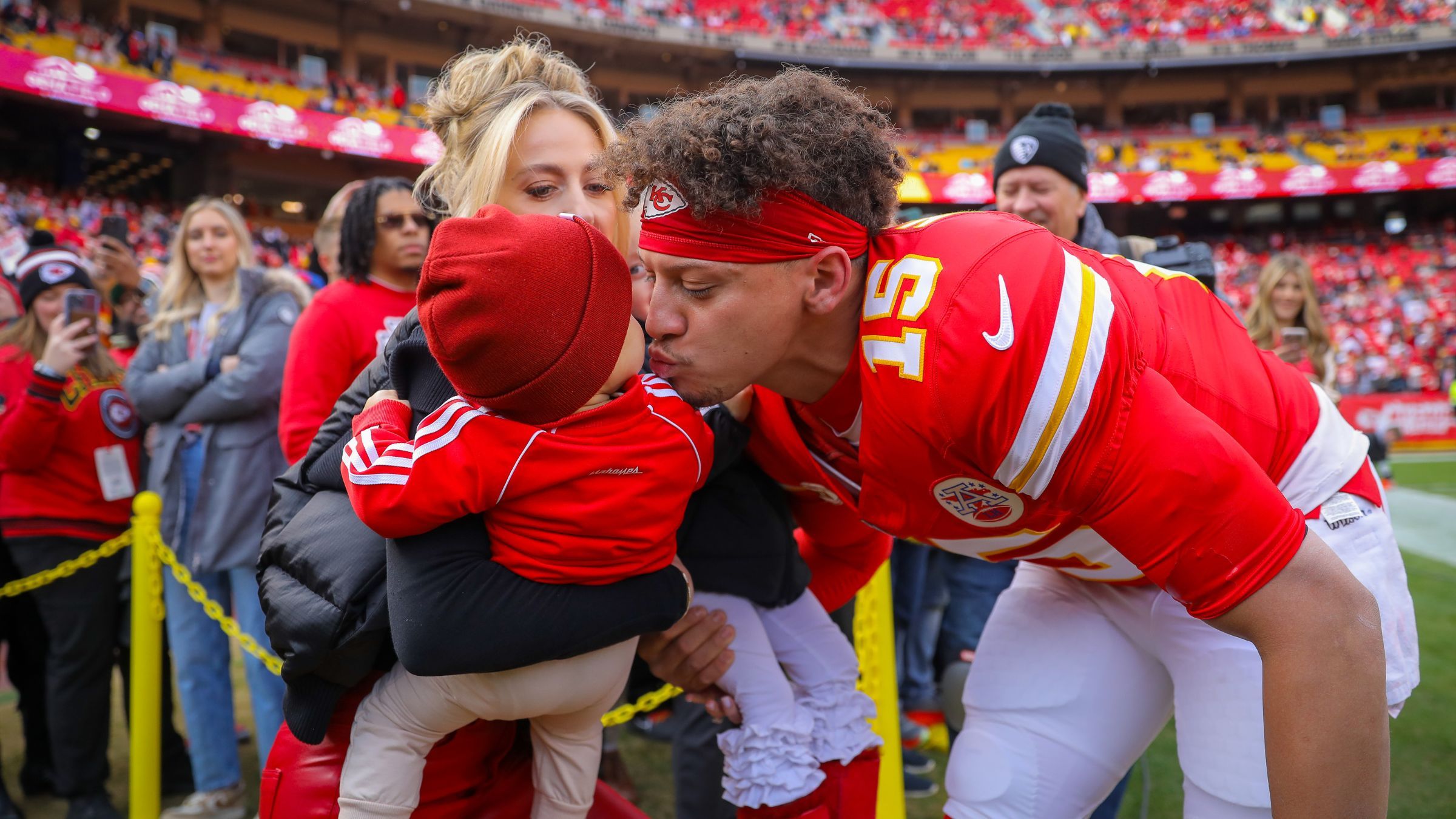 Patrick Mahomes Speaks About Balancing Football and Family on Christmas ...
