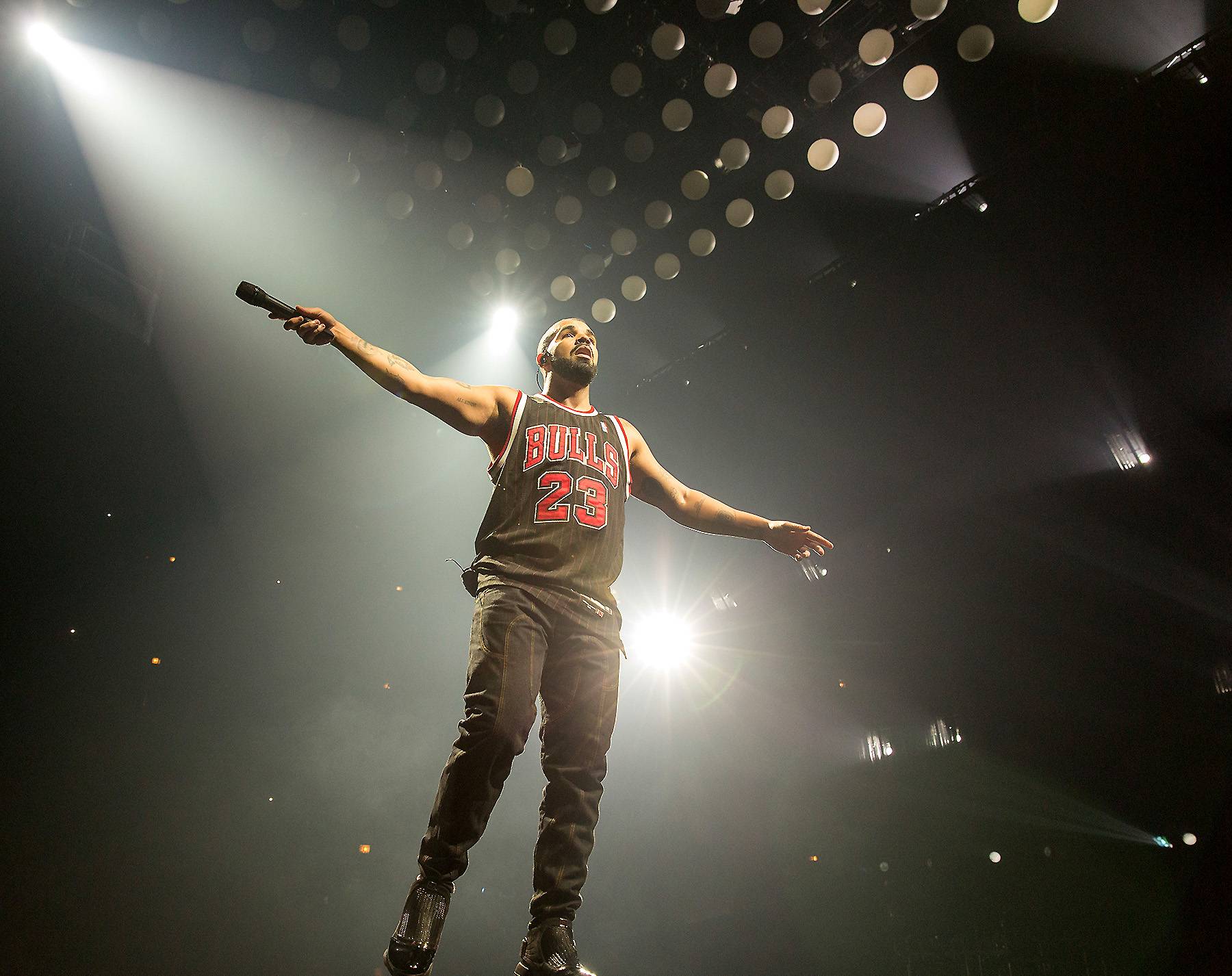 Drake Wore a Kanye West Mask on Stage | News | BET