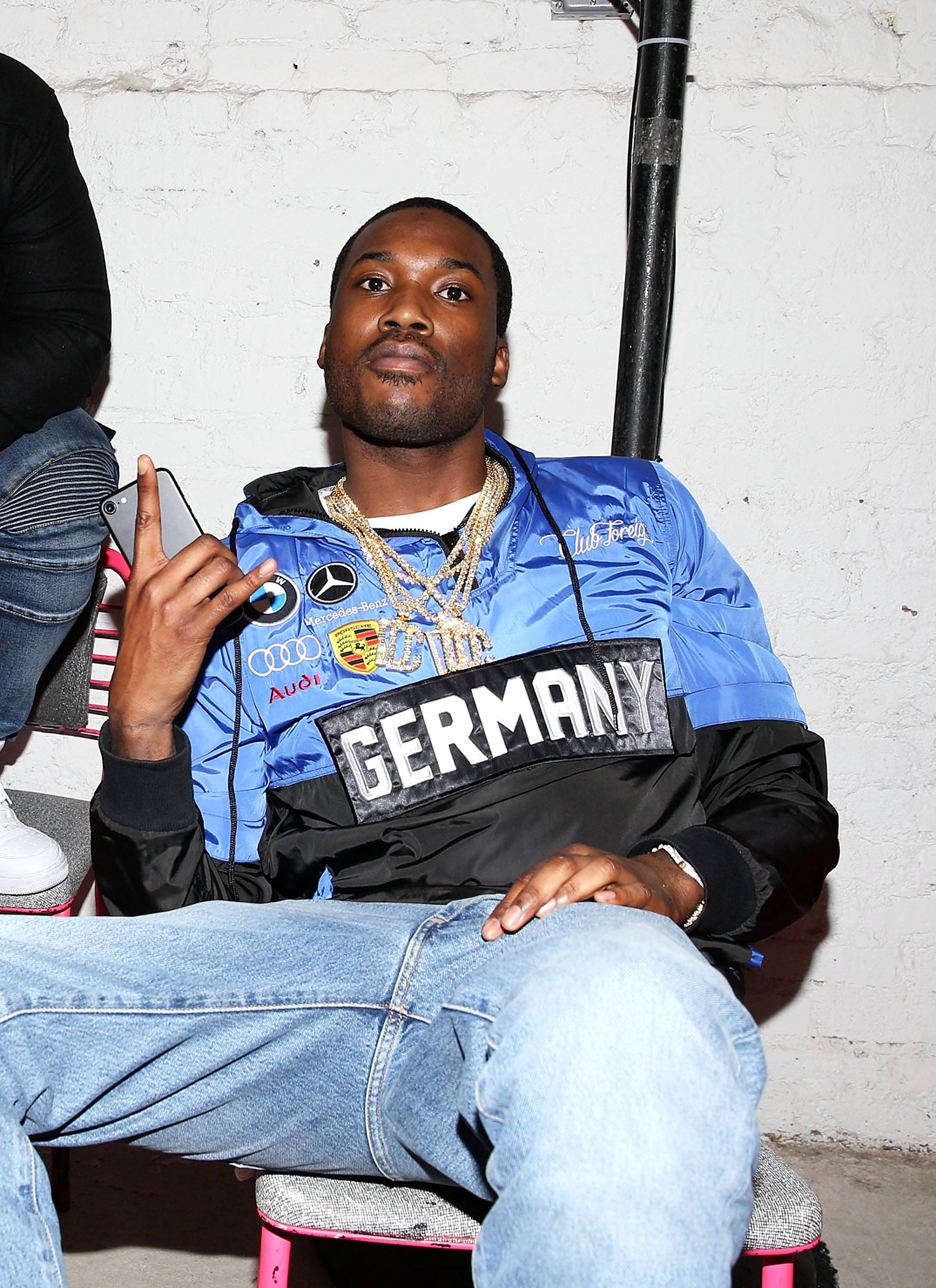 Meek Mill Charged With Assaulting Airport Employee Over a Selfie | News ...