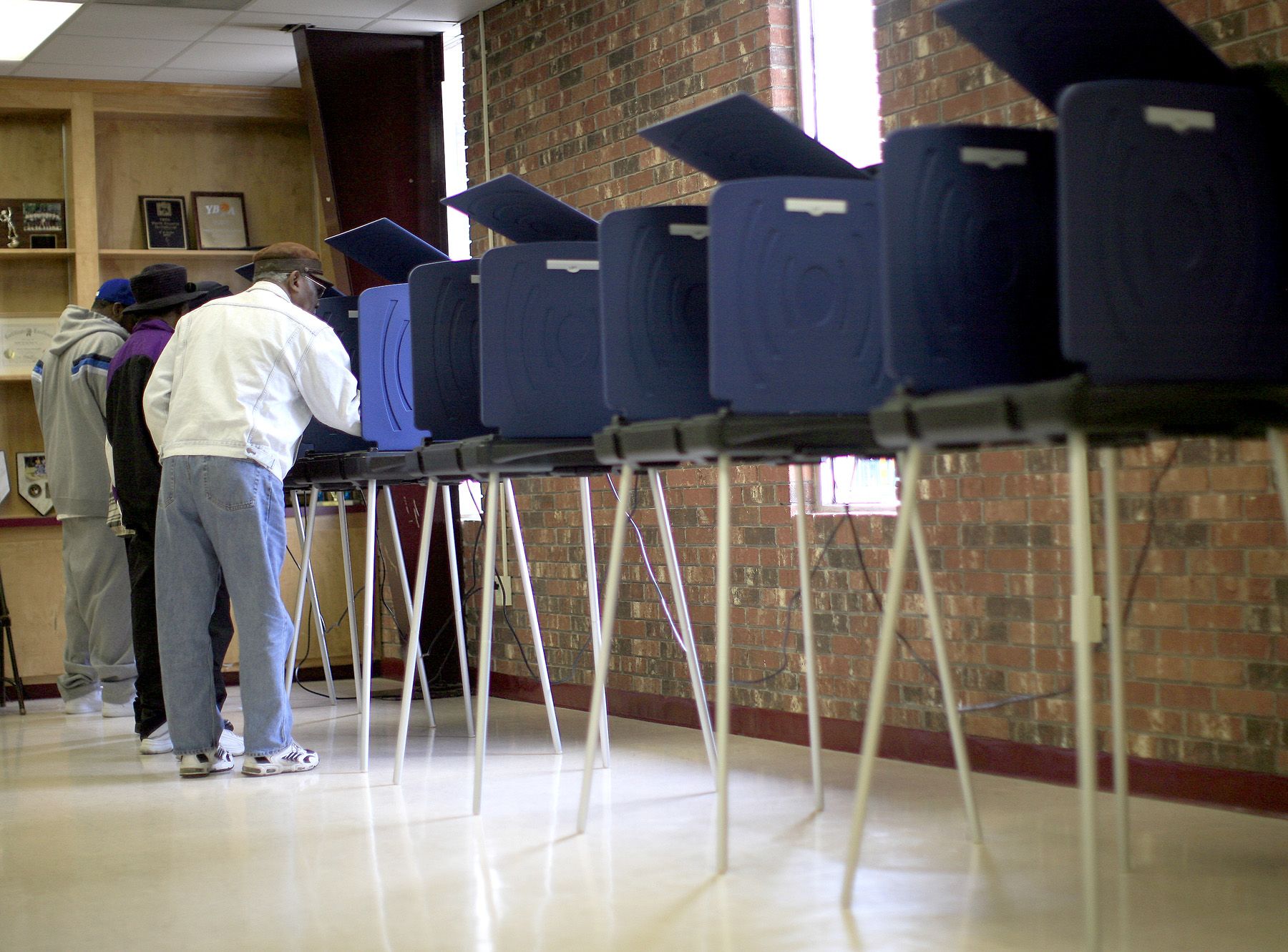 Adopt Uniform Voting Standards - Image 8 from 10 Resolutions Congress ...