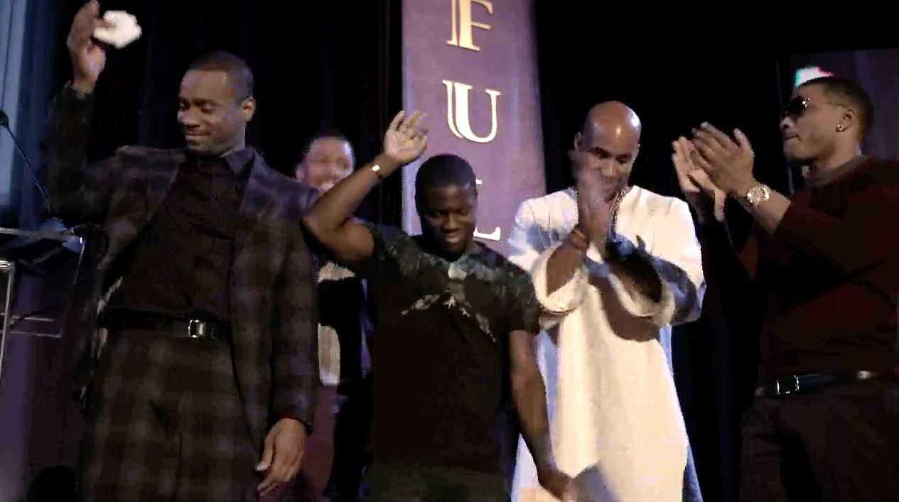 5. He's Able to - Image 6 from 15 Reasons Kevin Hart Is Killin' It on ...