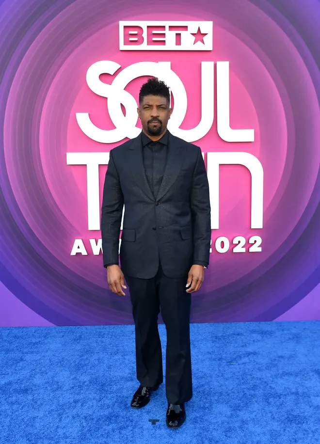 Deon Cole kept it - Image 2 from Soul Train Awards 2022: Deon Cole's ...