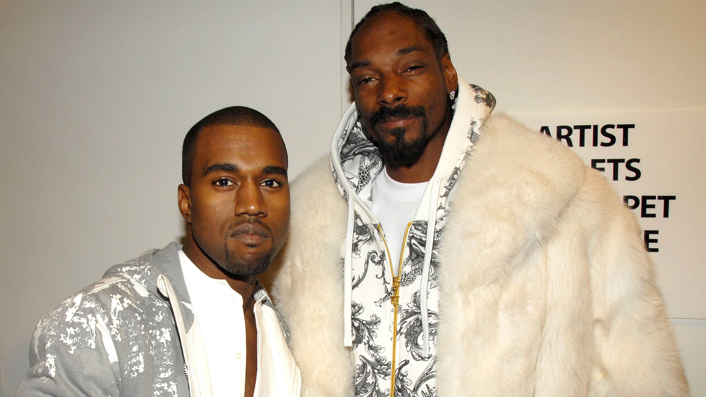 Snoop Dogg Responds To Kanye West Shouting Out His 1994 Tommy Hilfiger ... Snoop Dogg Responds To Kanye West Shouting Out His 1994 Tommy Hilfiger ...