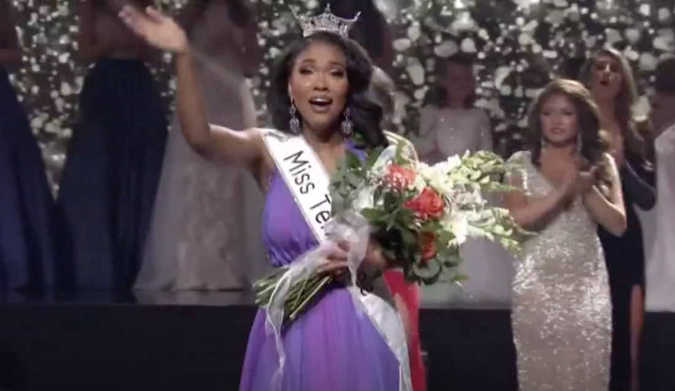 Brianna Mason Becomes The First Black Woman To Win Miss Tennessee ...