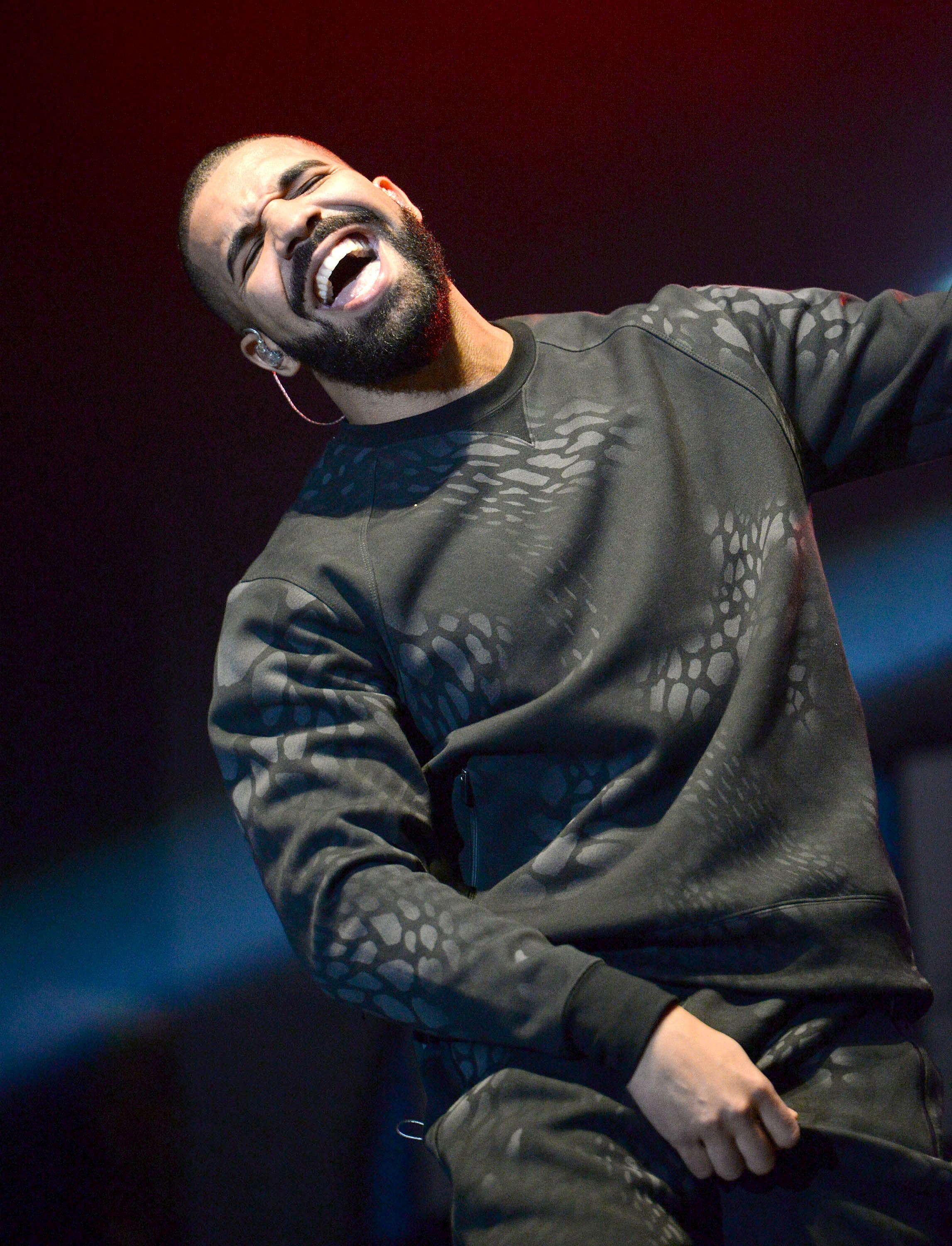 Drake Shaved His Beard Off, And People Are Losing It | News | BET