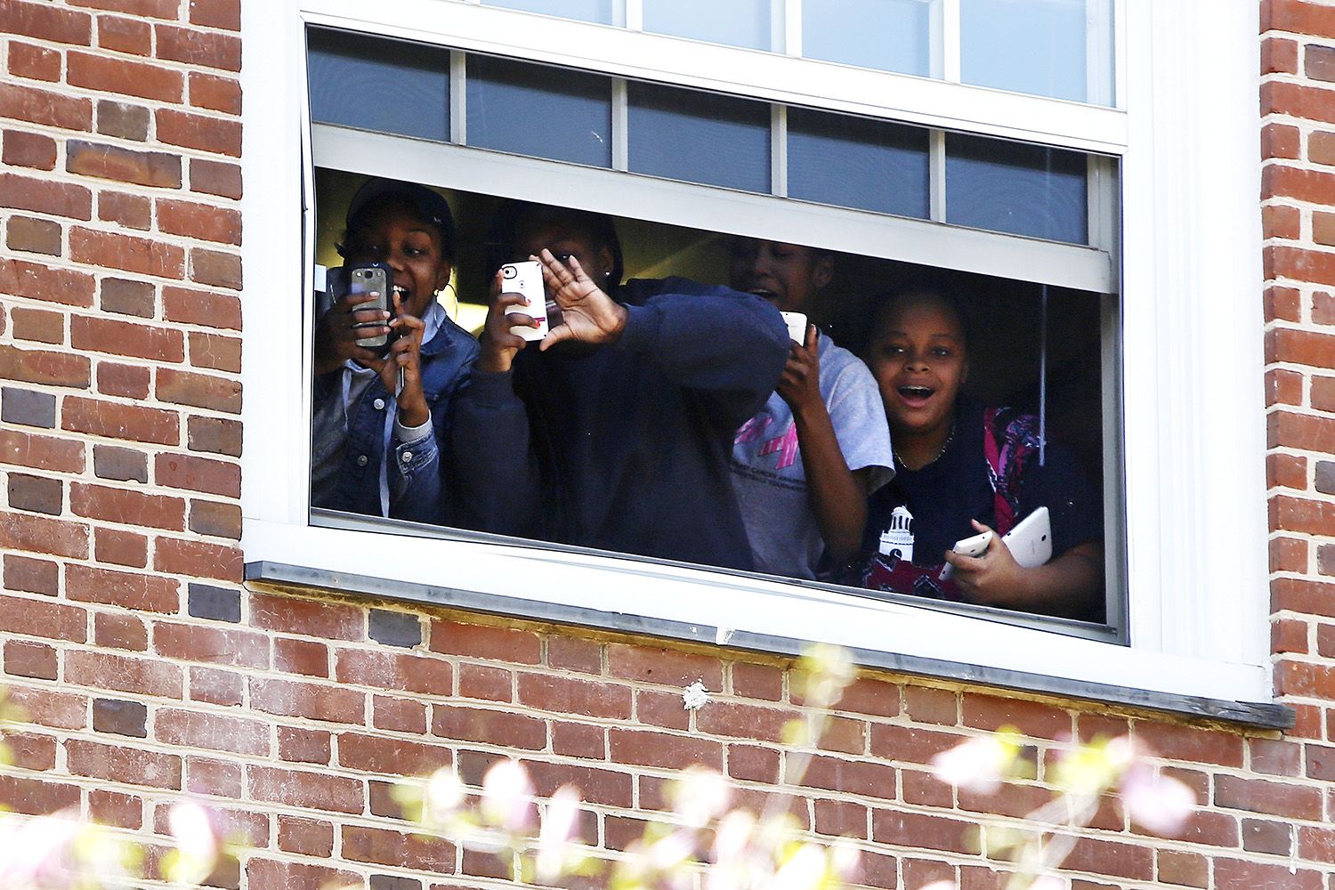 OMG - Unable to - Image 6 from Touring 'The Mecca' With Michelle Obama ...