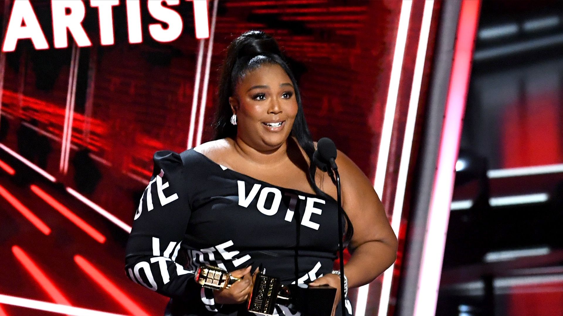 Lizzo Delivers Powerful Speech At Billboard Music Awards - (Video Clip ...