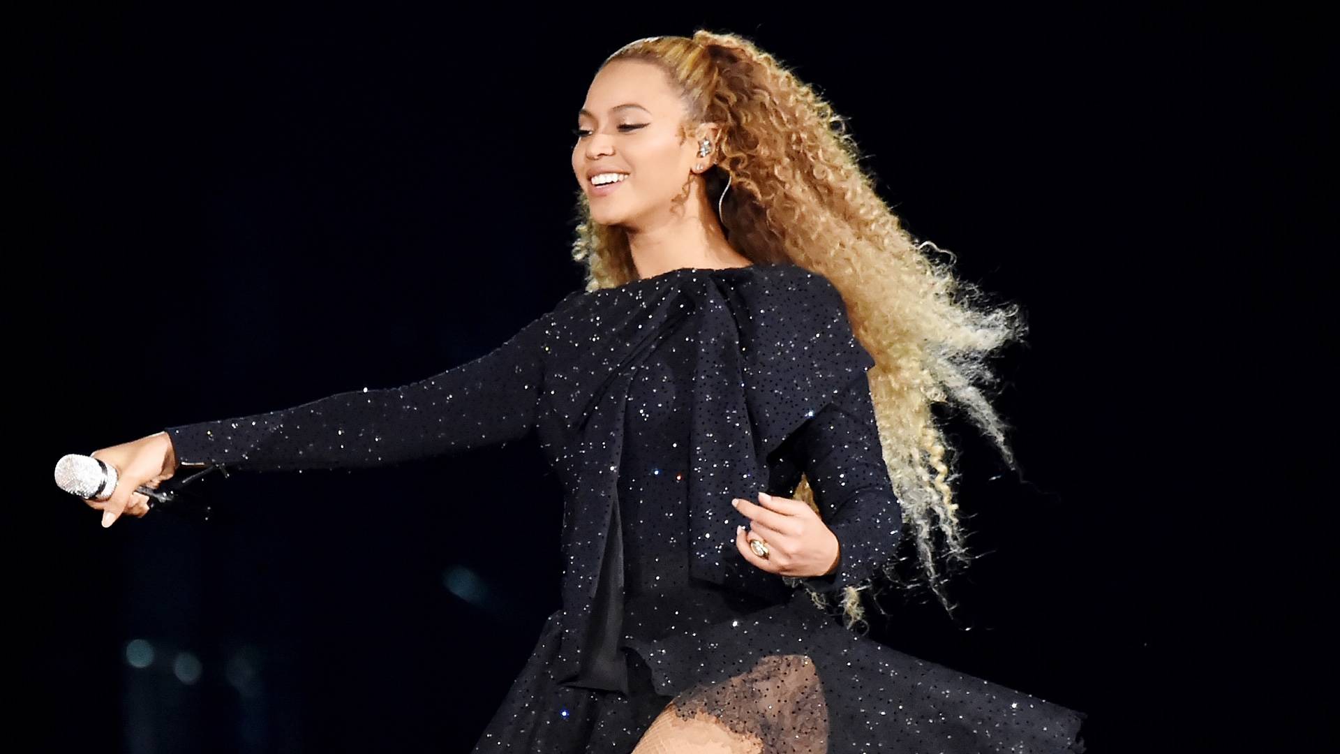 Beyoncé On The 'Racial Pandemic' For Graduation Speech - (Video Clip ...
