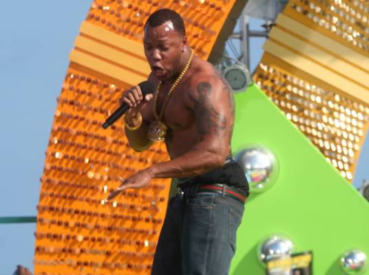 Flo Rida - Flo - Image 10 from Beach To The Rhyme | BET