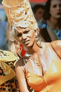 Halle Berry in BAPS - Image 12 from 'Do Or Dye: Unforgettable Hair in ...