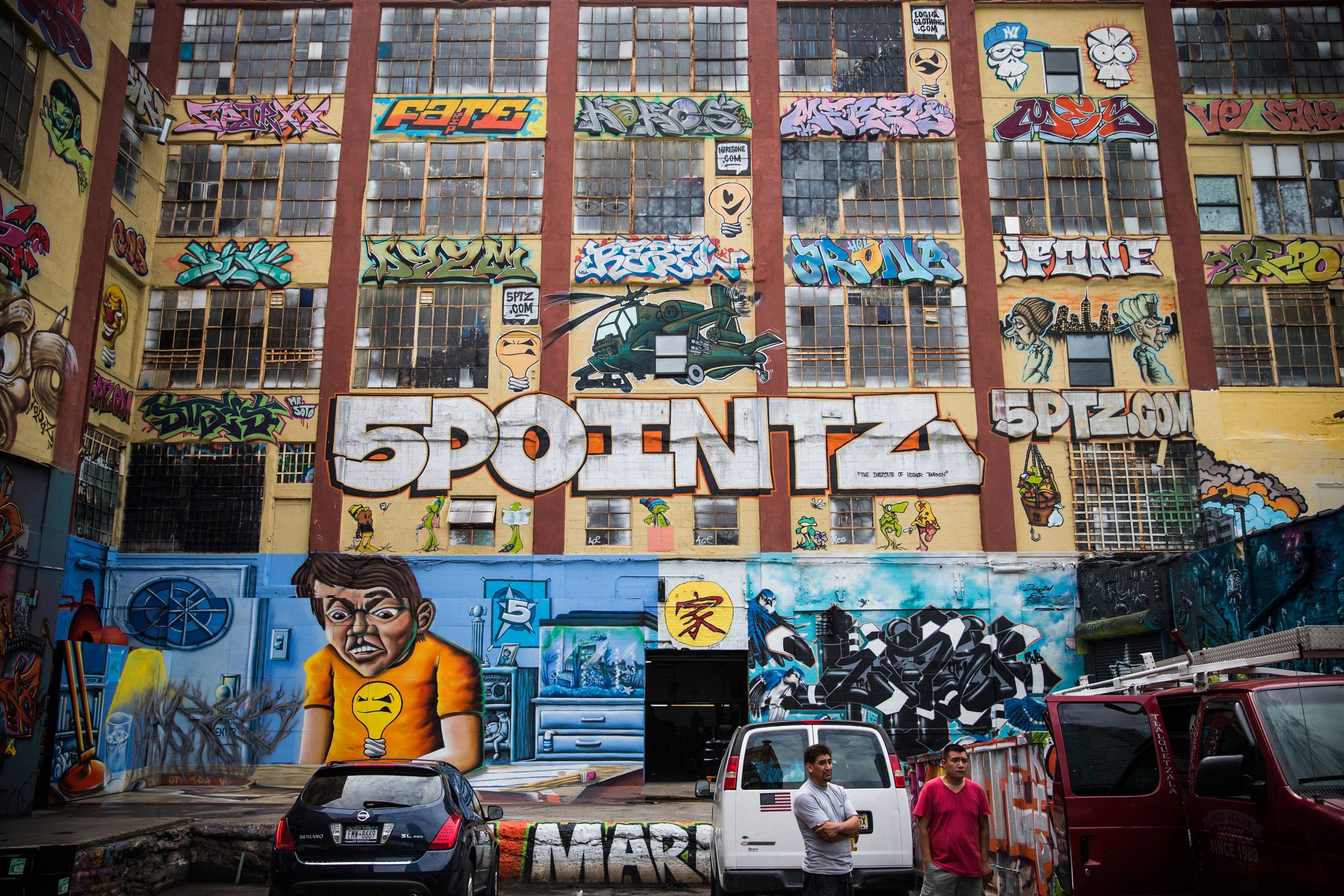 This Man Is Keeping Graffiti Alive and Legal in NYC - (Video Clip ...