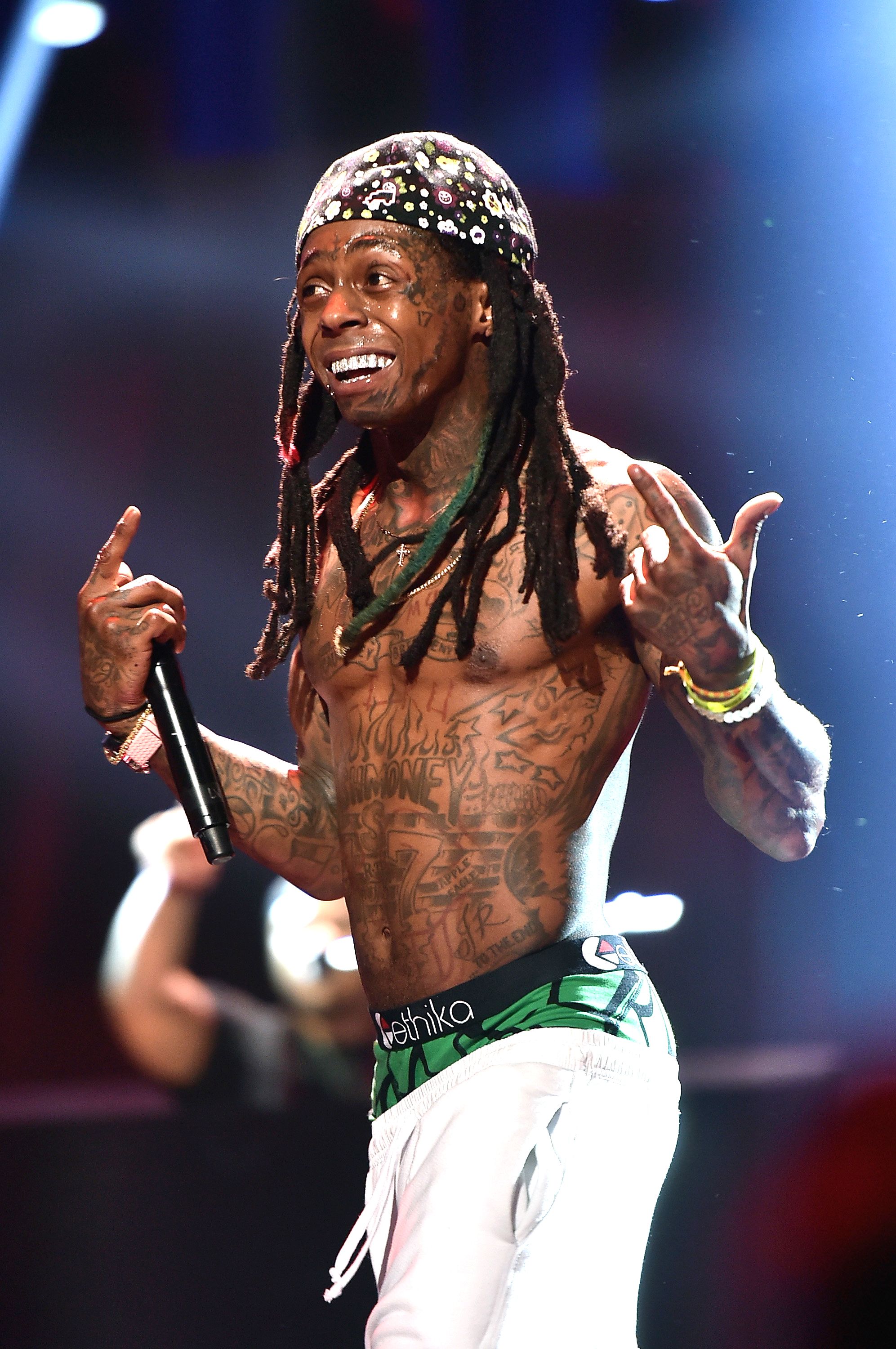 Lil Wayne - Back - Image 8 from Crossed the Line: Stars Who Were Cyber ...